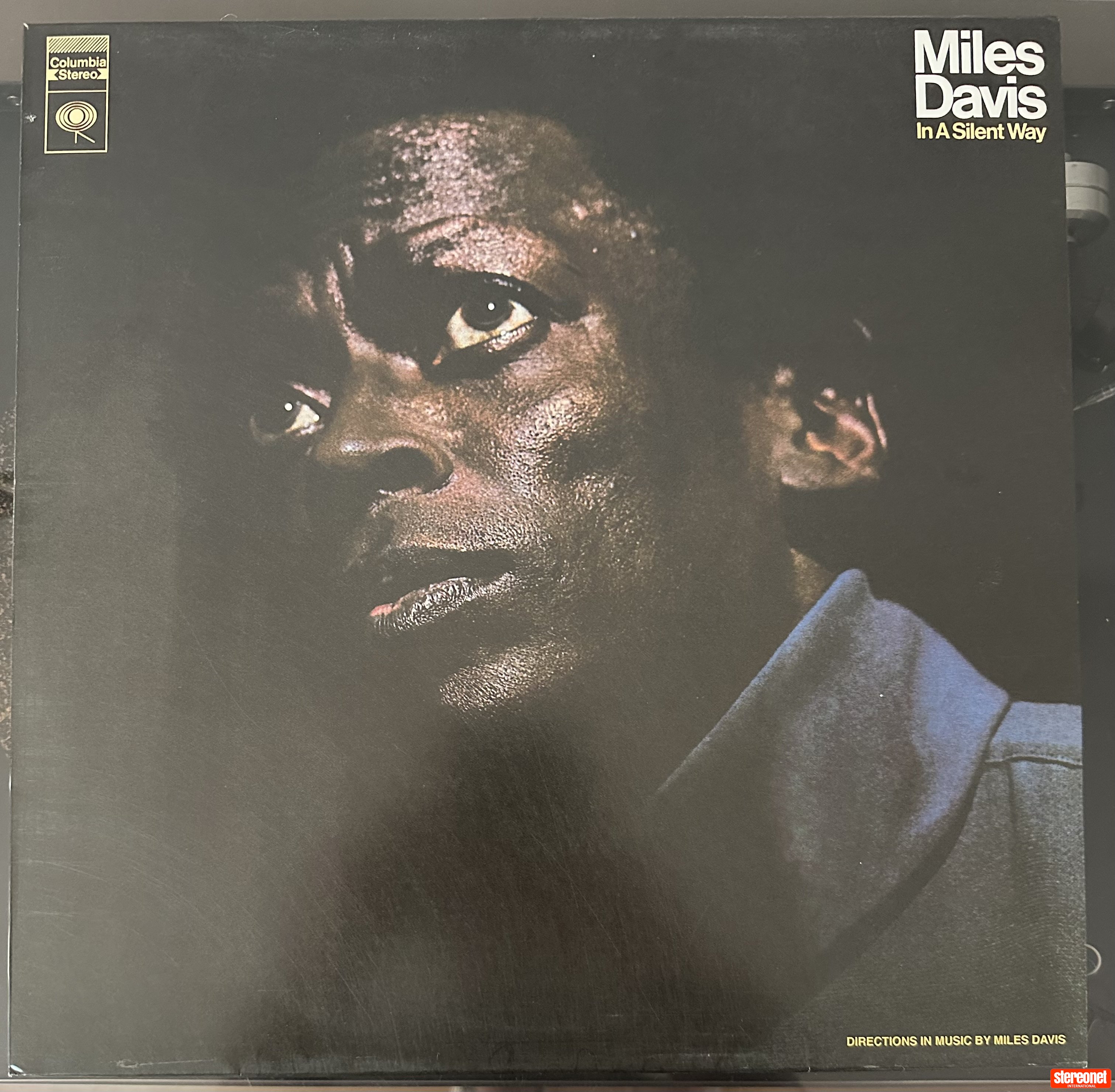 Miles Davis - In a Silent Way Vinyl Record (LP) - Vinyl Records - StereoNET