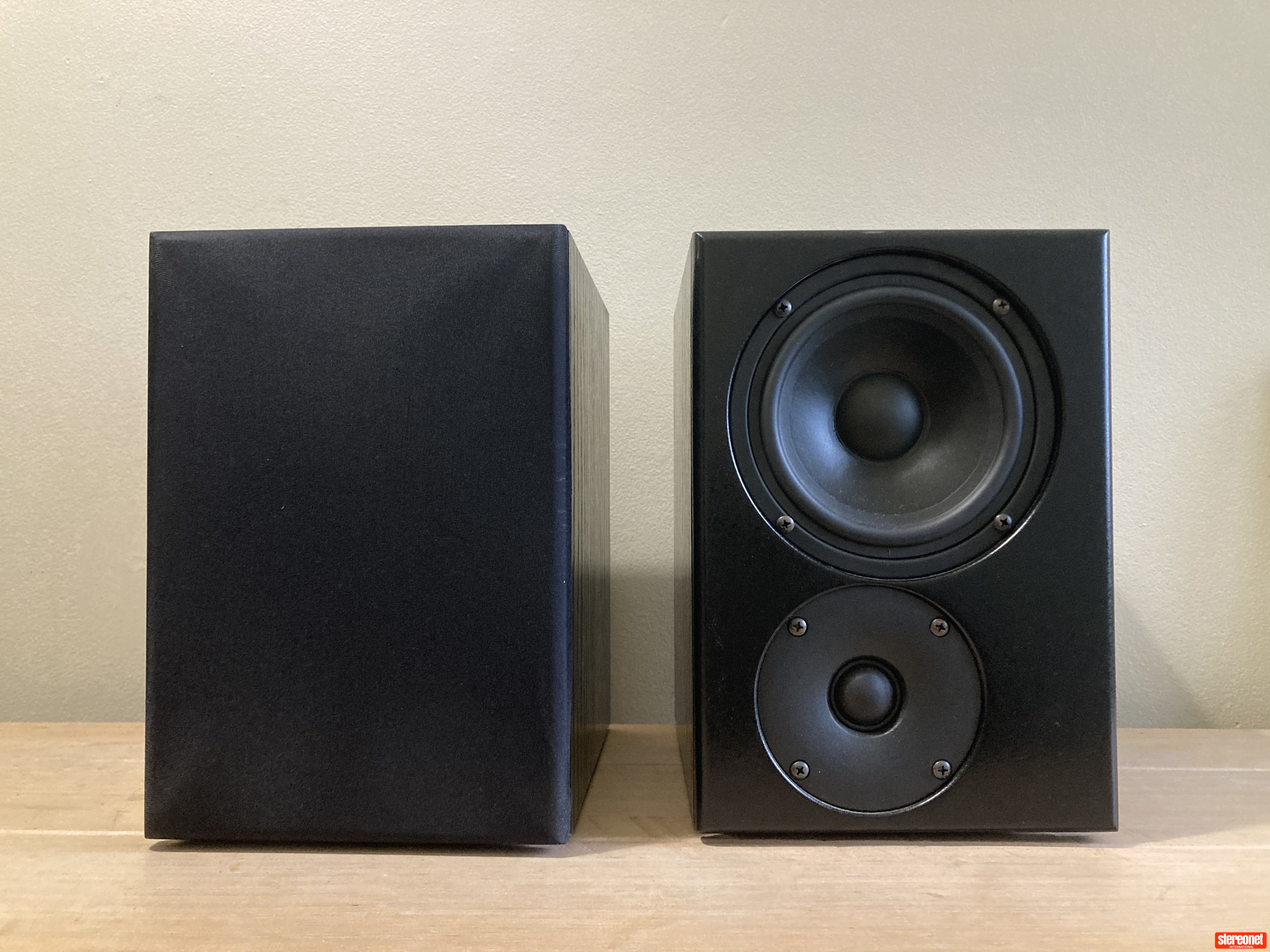 Legend Acoustics Joey Bookshelf Loudspeakers - Bookshelf & Small ...