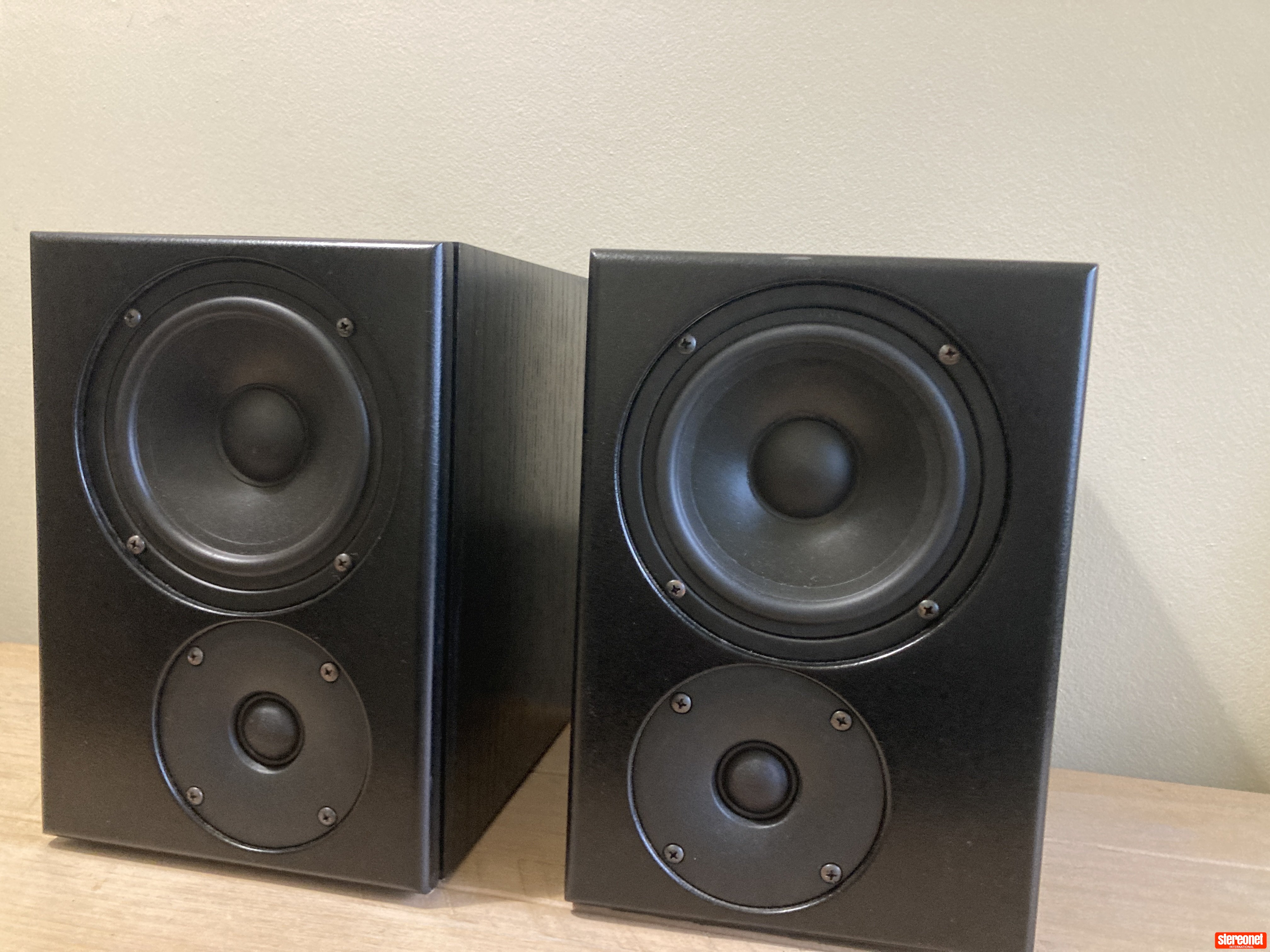 Legend Acoustics Joey Bookshelf Loudspeakers - Bookshelf & Small ...