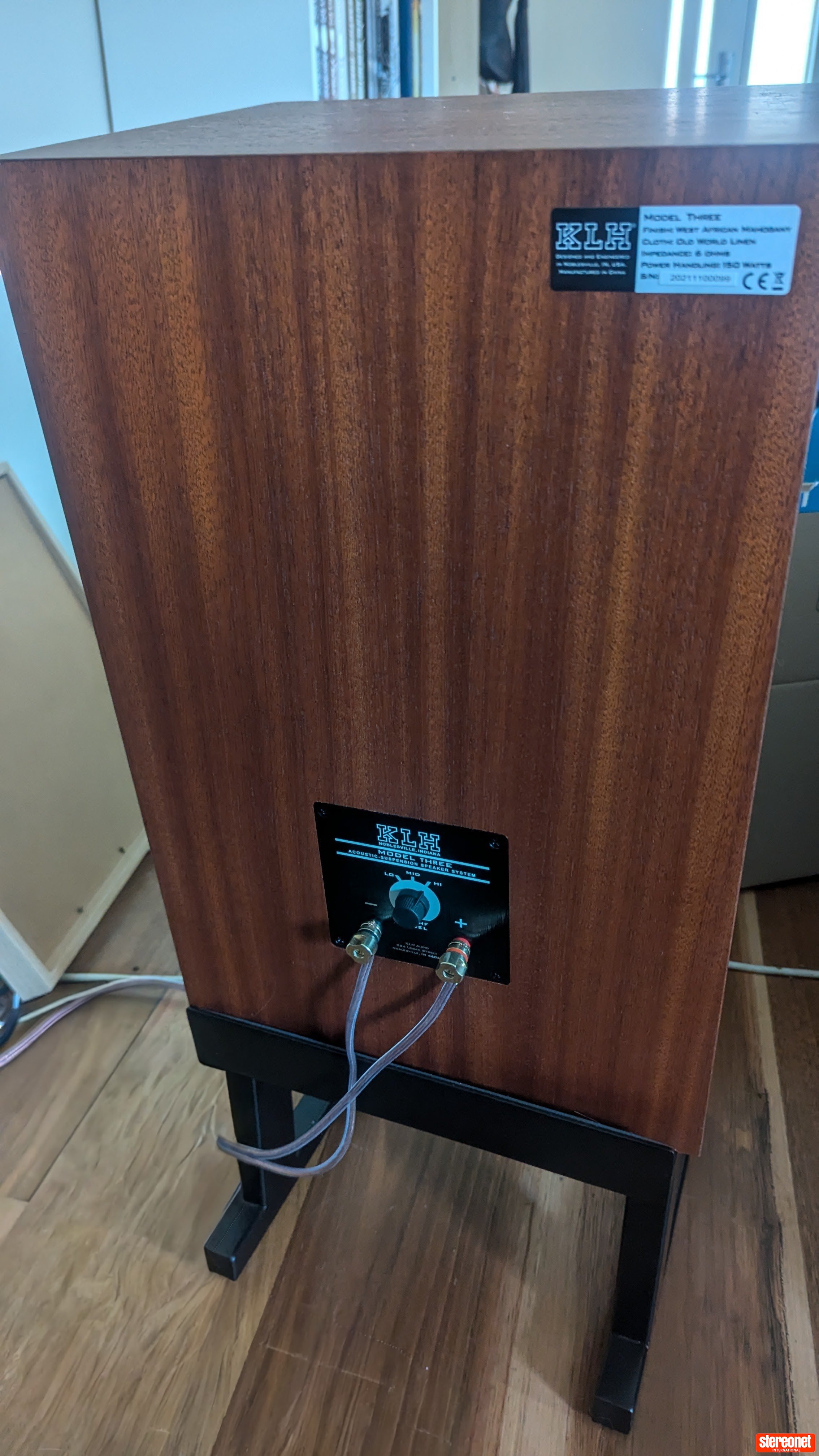 KLH Audio Model Three (Mahogany) Standmount Loudspeakers - Bookshelf & Small Monitors - StereoNET