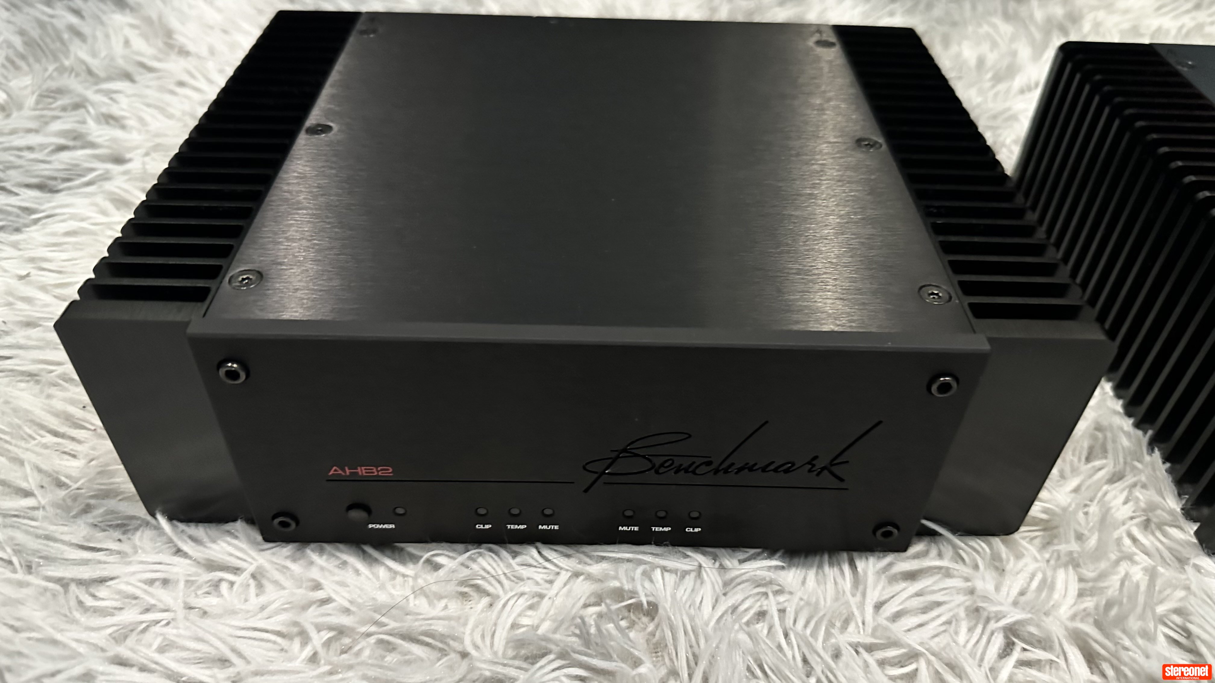 Benchmark Media Systems BENCHMARK AHB2 POWER AMPLIFIER Pair Power ...