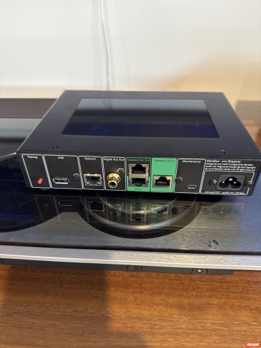 Meridian Audio 210 Streamer (Music) - DACs and Streamers - StereoNET