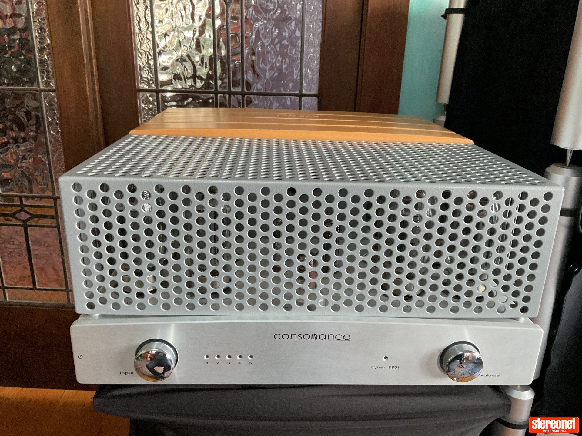 Consonance CYBER 880i Integrated Amplifier (Valve) - Integrated ...