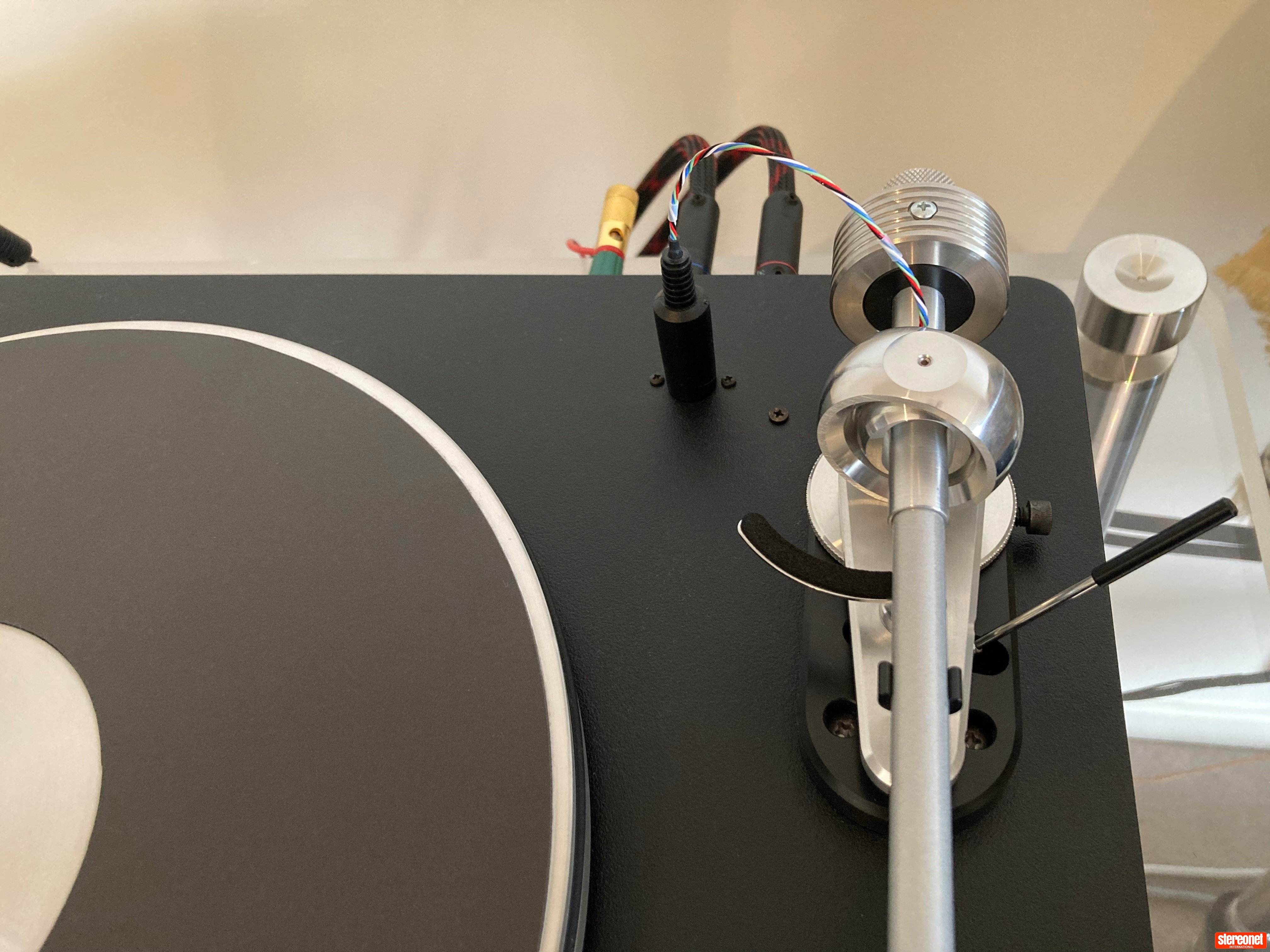 VPI Industries Traveller V2 Turntable and Tonearm Package - Turntables ...