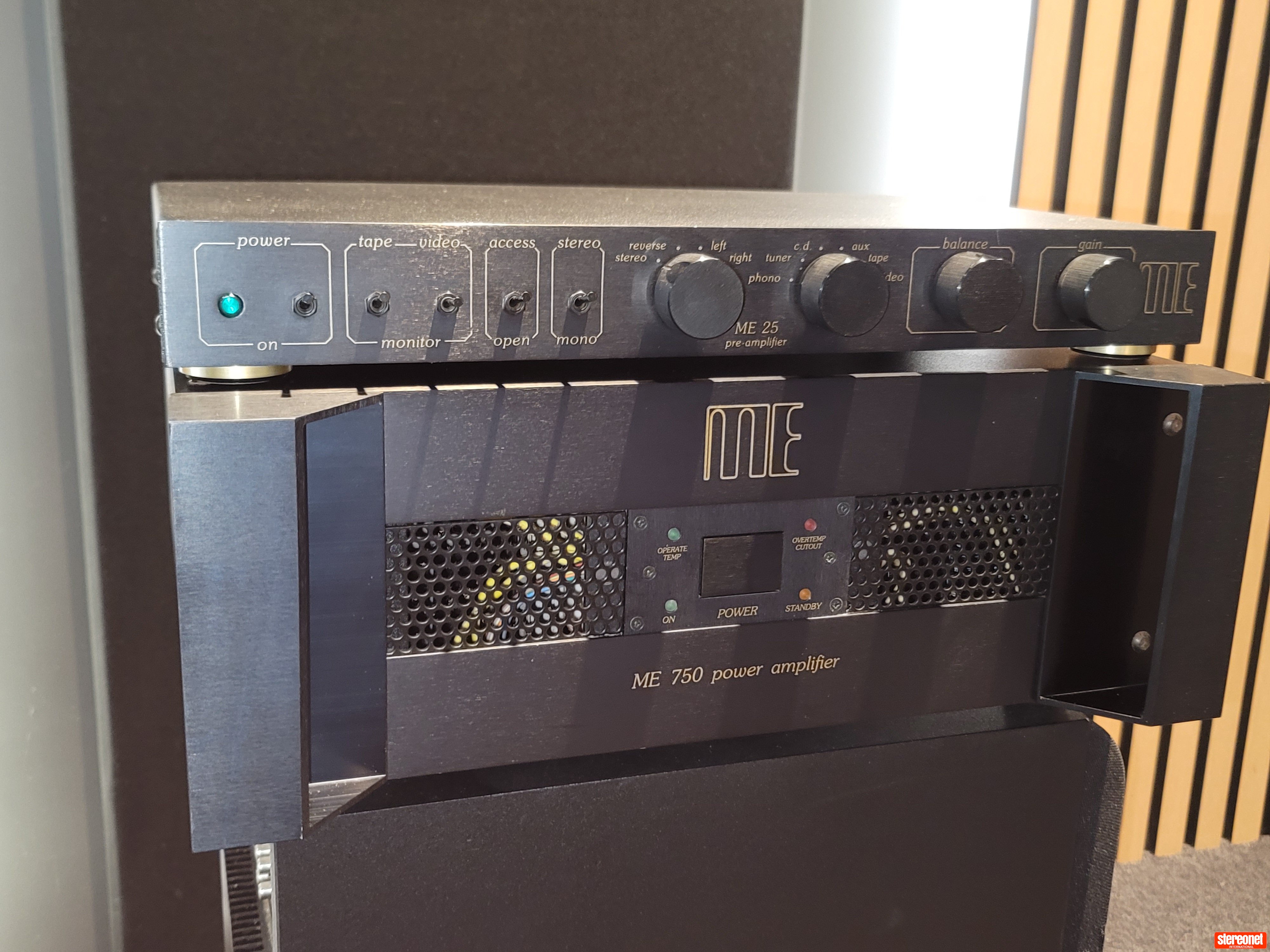 ME Sound (Australia) 750 & 25 Pre / Power Combination - Power ...