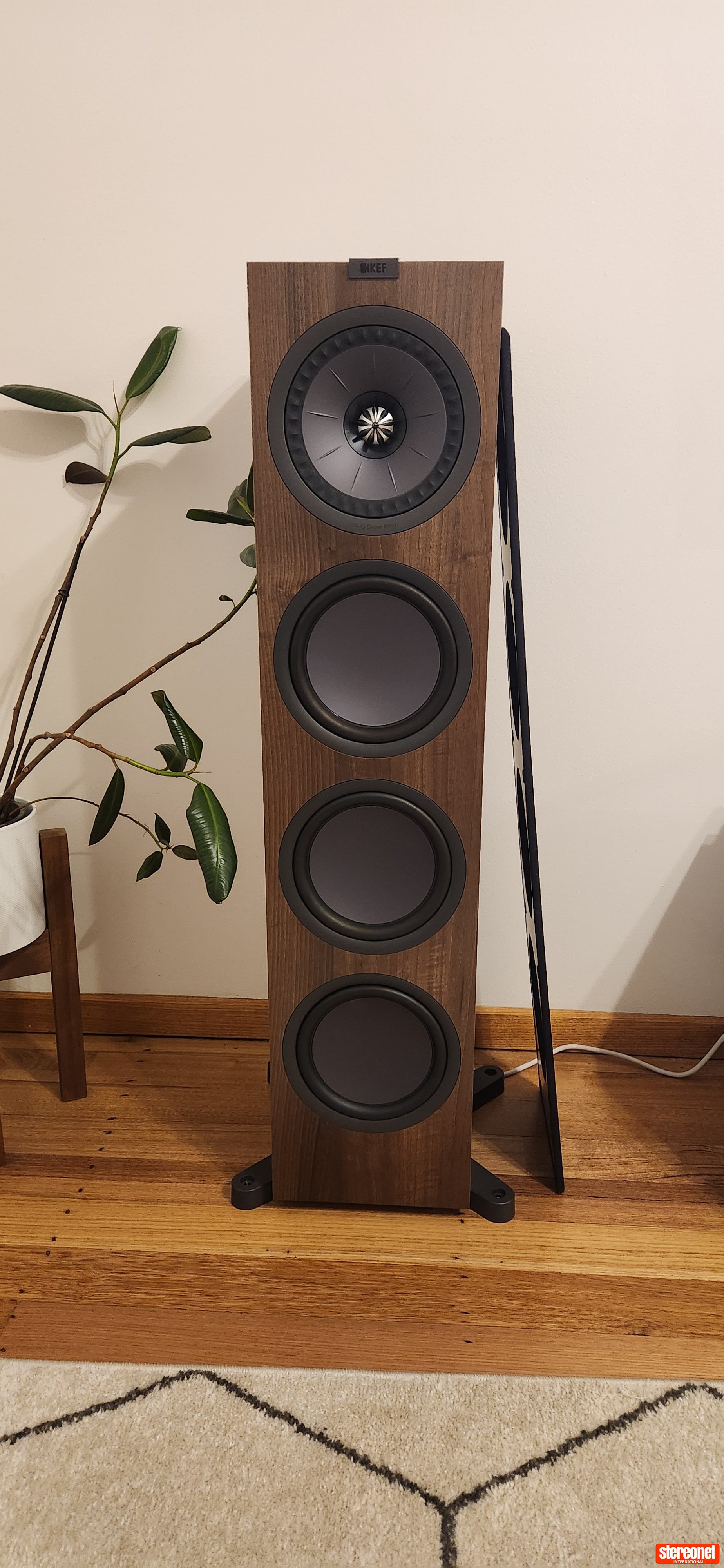 KEF Q950 Floorstanding Loudspeakers - Floorstanders & Large Monitors ...