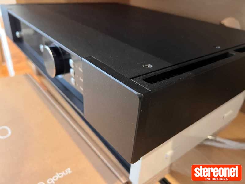 Rega Elicit R Integrated Amplifier (Solid State) - Integrated ...