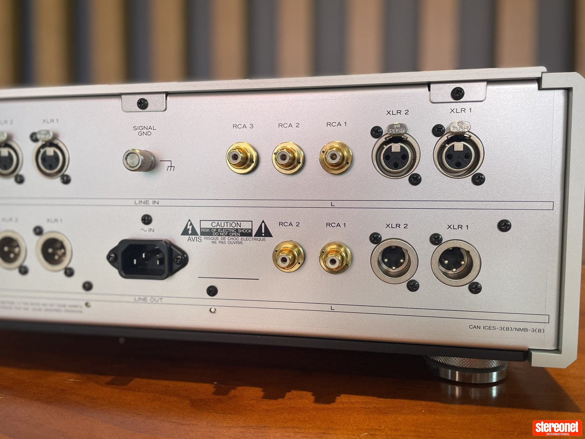 Esoteric C02X Pre Amplifier - Integrated Amplifiers - StereoNET