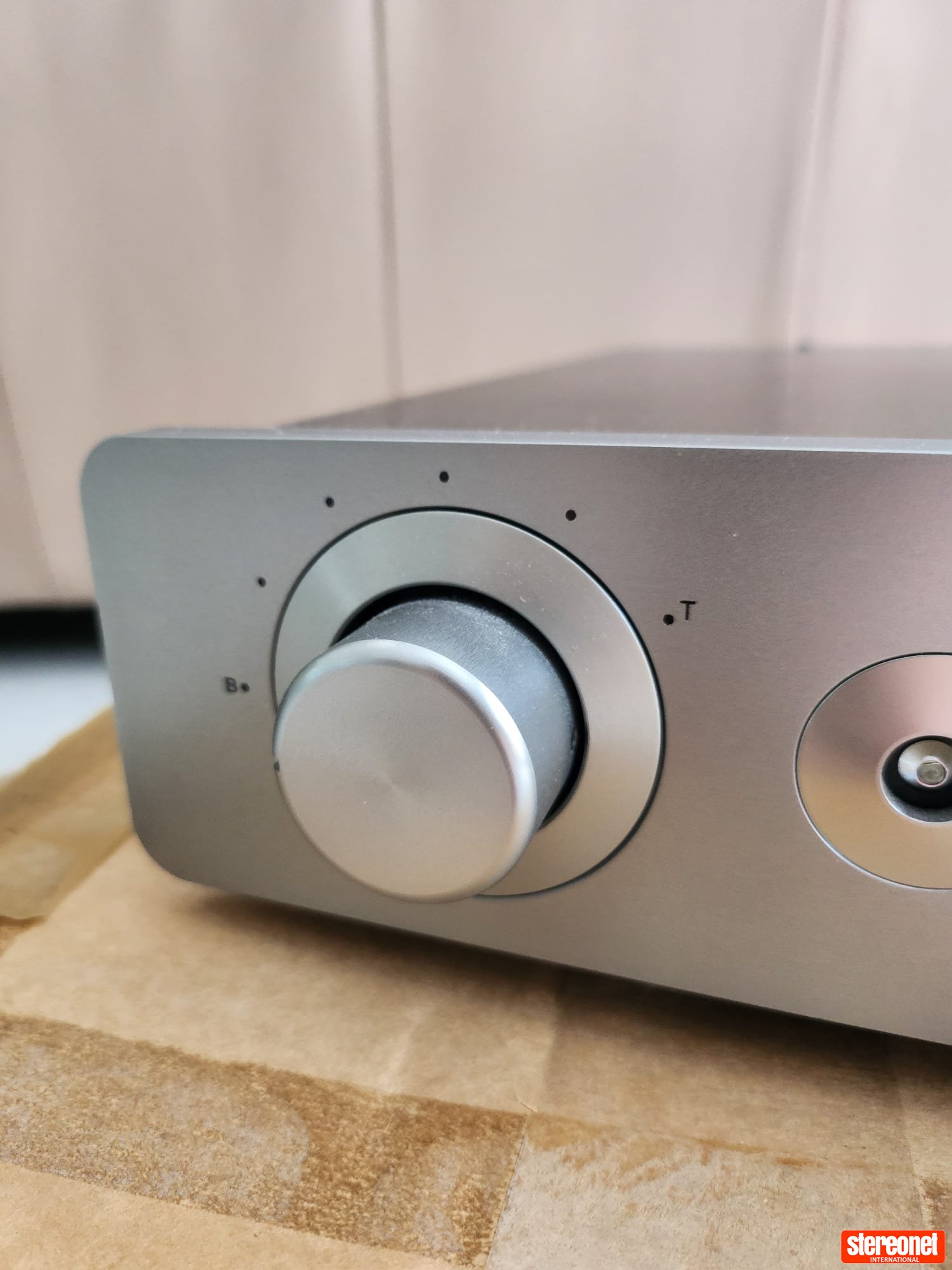 Sugden Masterclass LA-4 Pre Amplifier - Pre Amplifiers - StereoNET