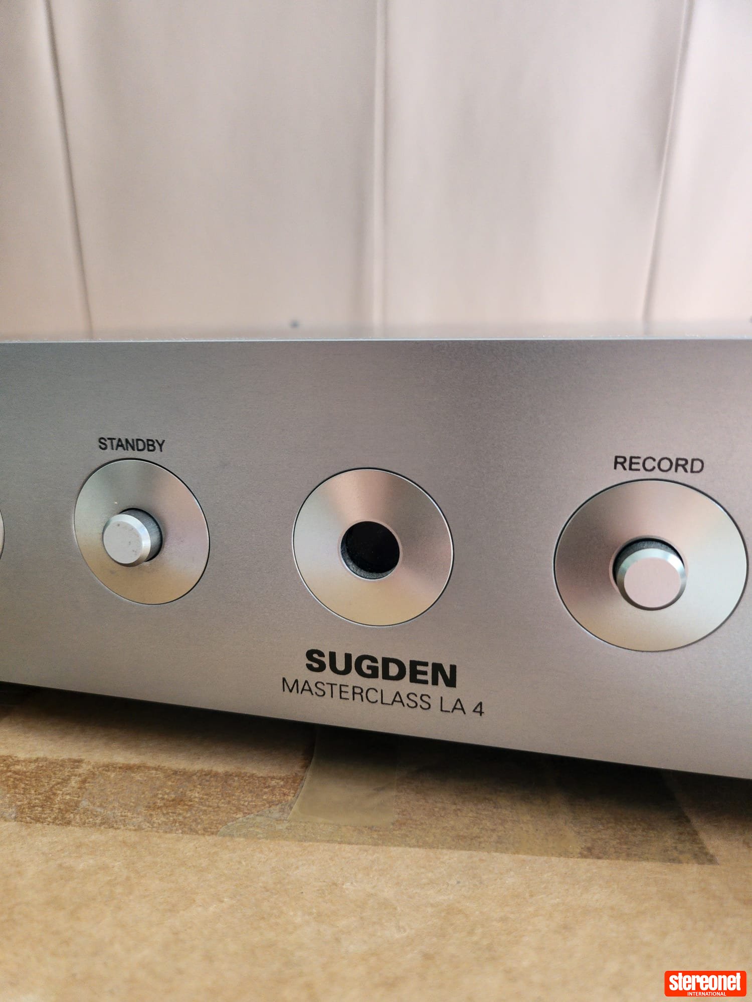 Sugden Masterclass LA-4 Pre Amplifier - Pre Amplifiers - StereoNET