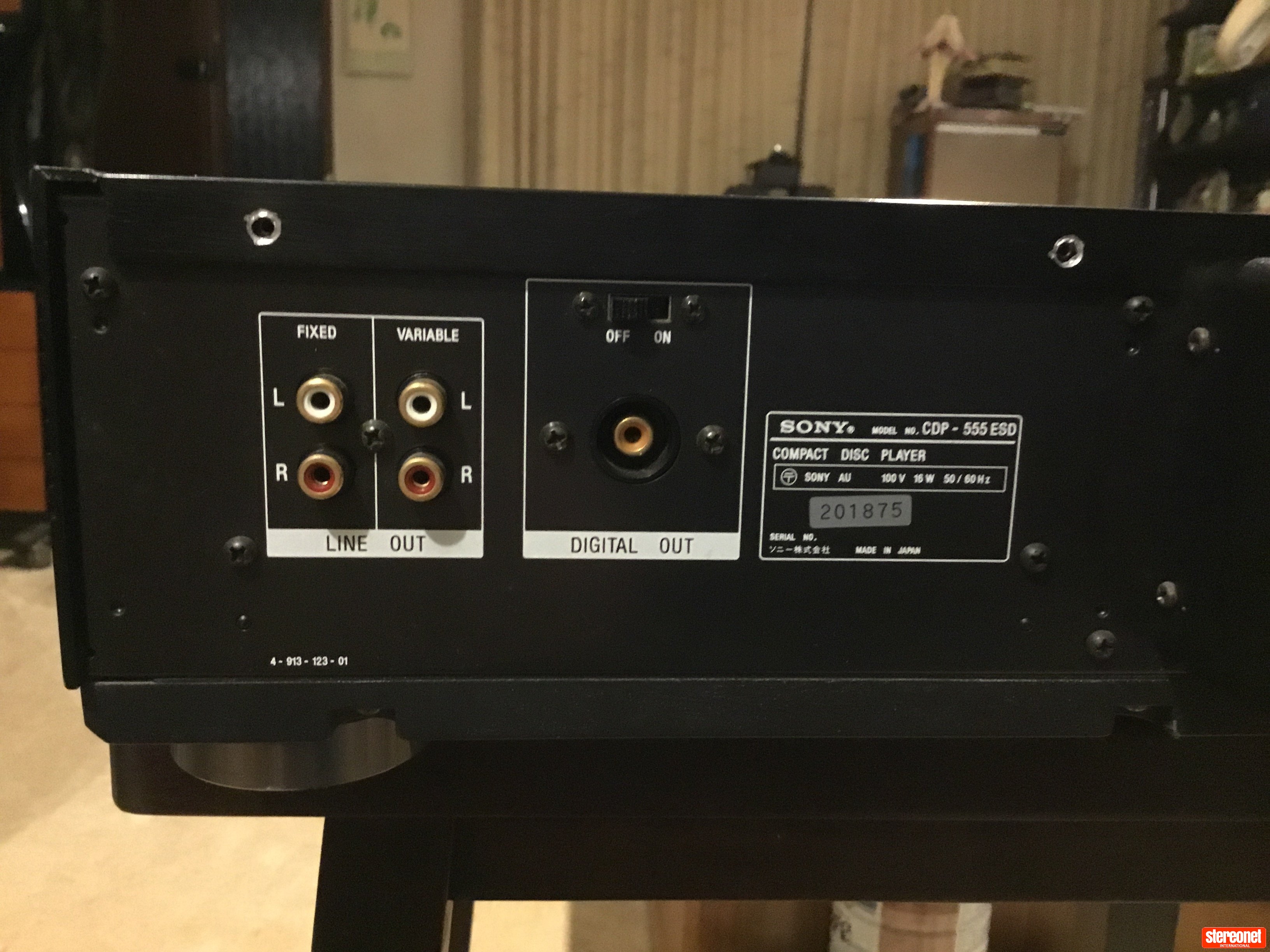 Sony CDP-555ESD CD Player - CD/SACD Players & Transport - StereoNET