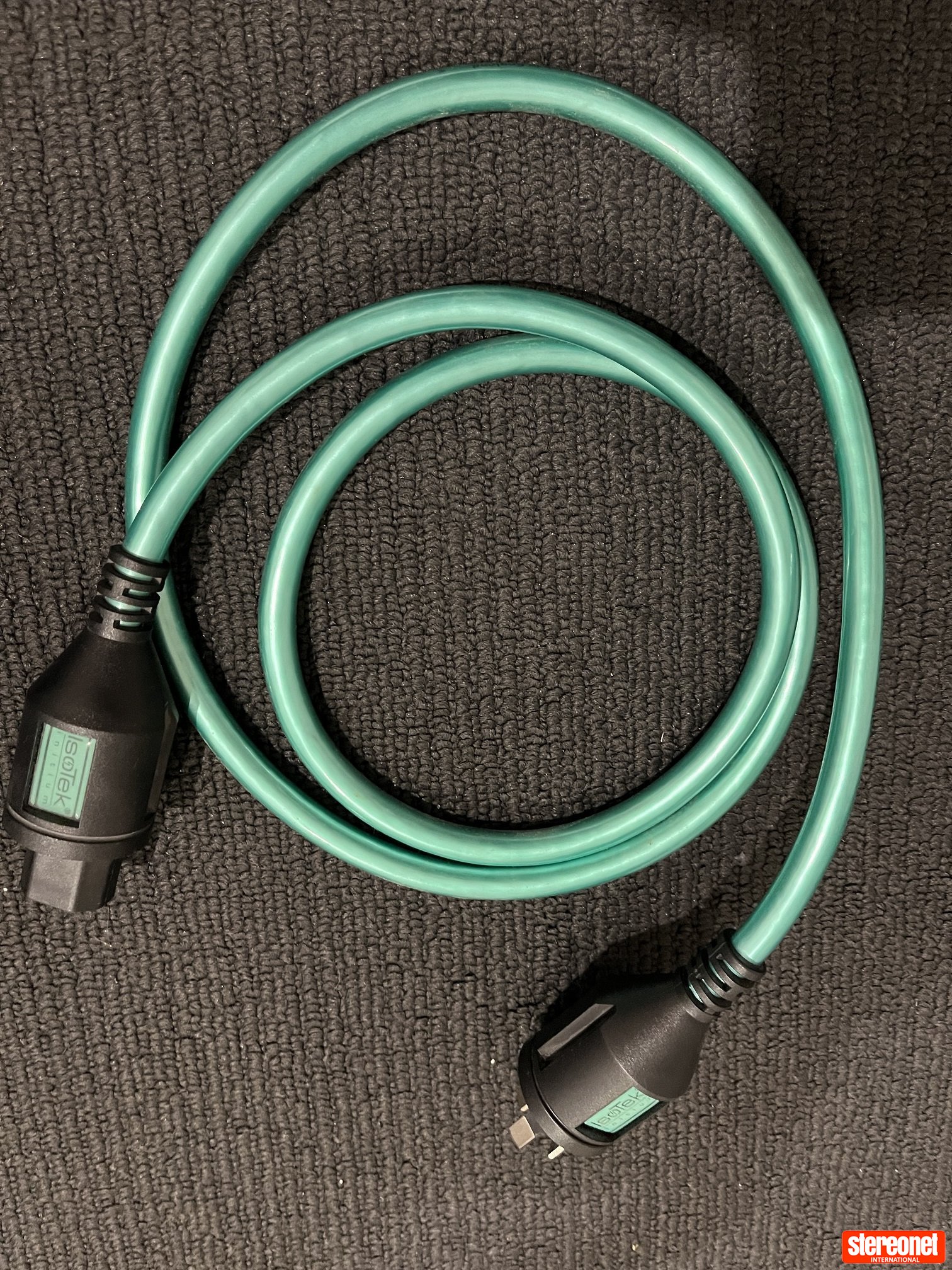IsoTek EVO3 Initium 1.5m Power Cable - Power Cables - StereoNET