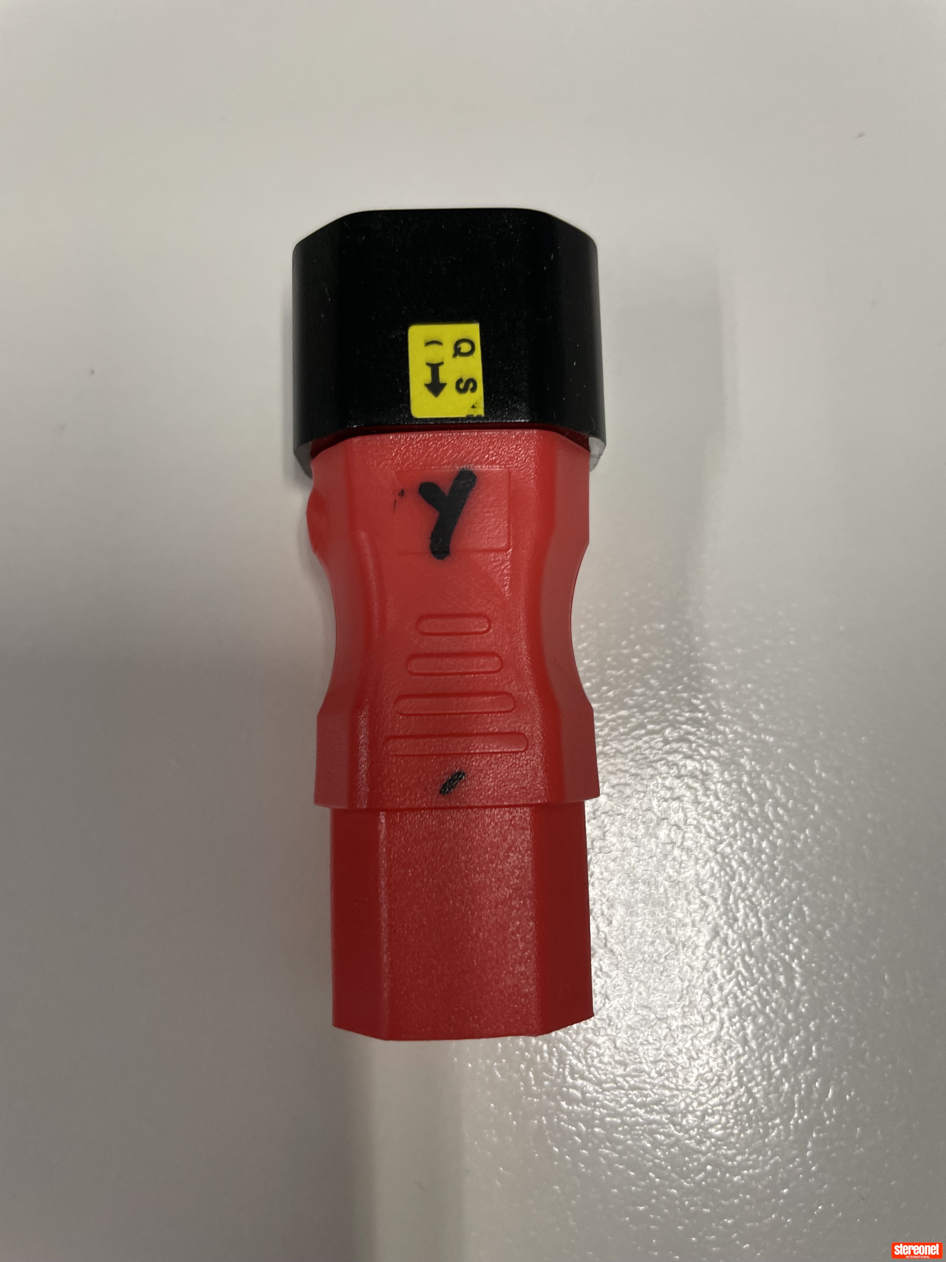 QSA Yellow IEC JITTER PLUG - Tweaks / Tuning - StereoNET