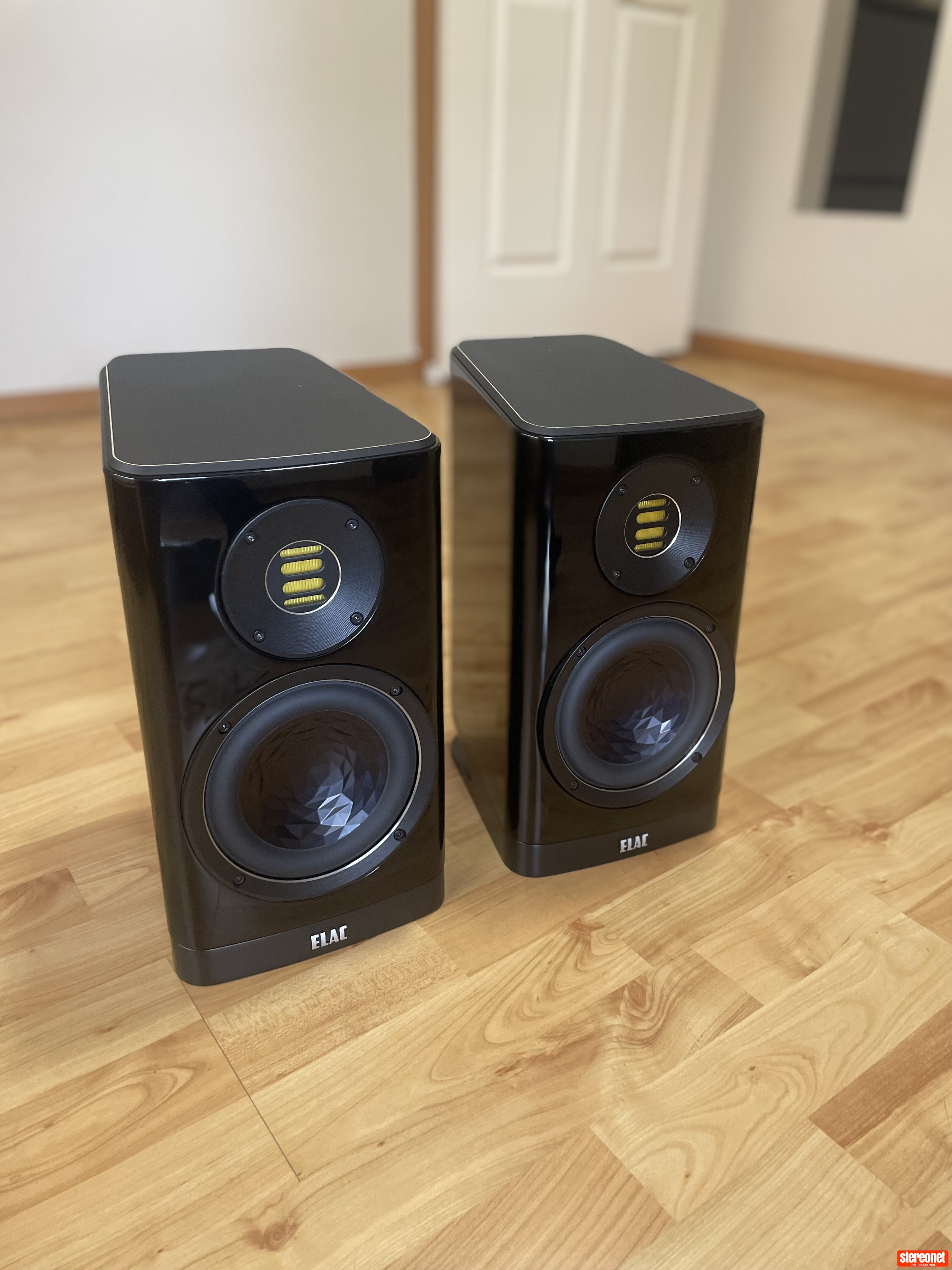 ELAC Vela BS403 Bookshelf Loudspeakers - Bookshelf & Small Monitors ...