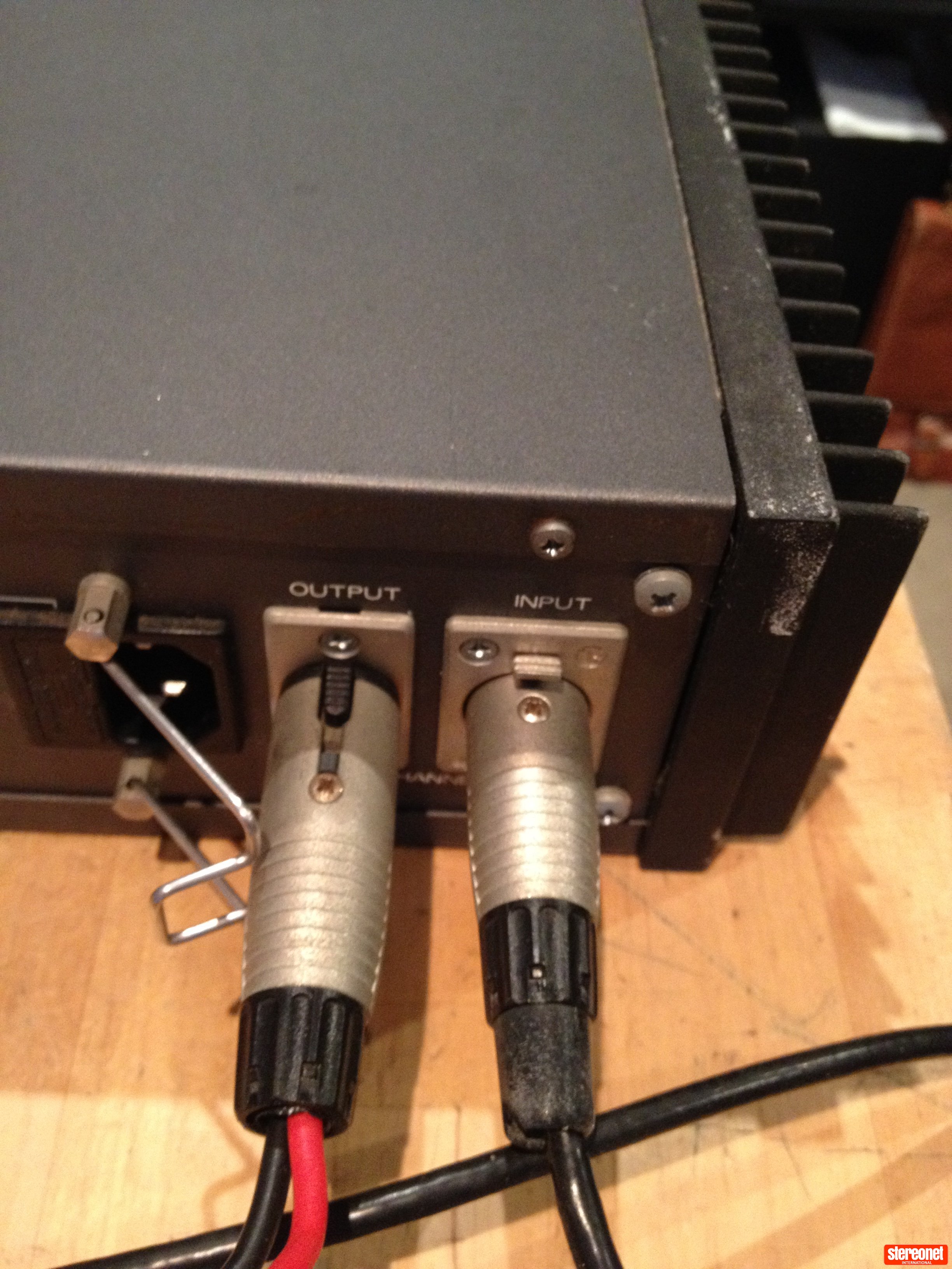 Quad 520F Power Amplifier - Power Amplifiers - StereoNET