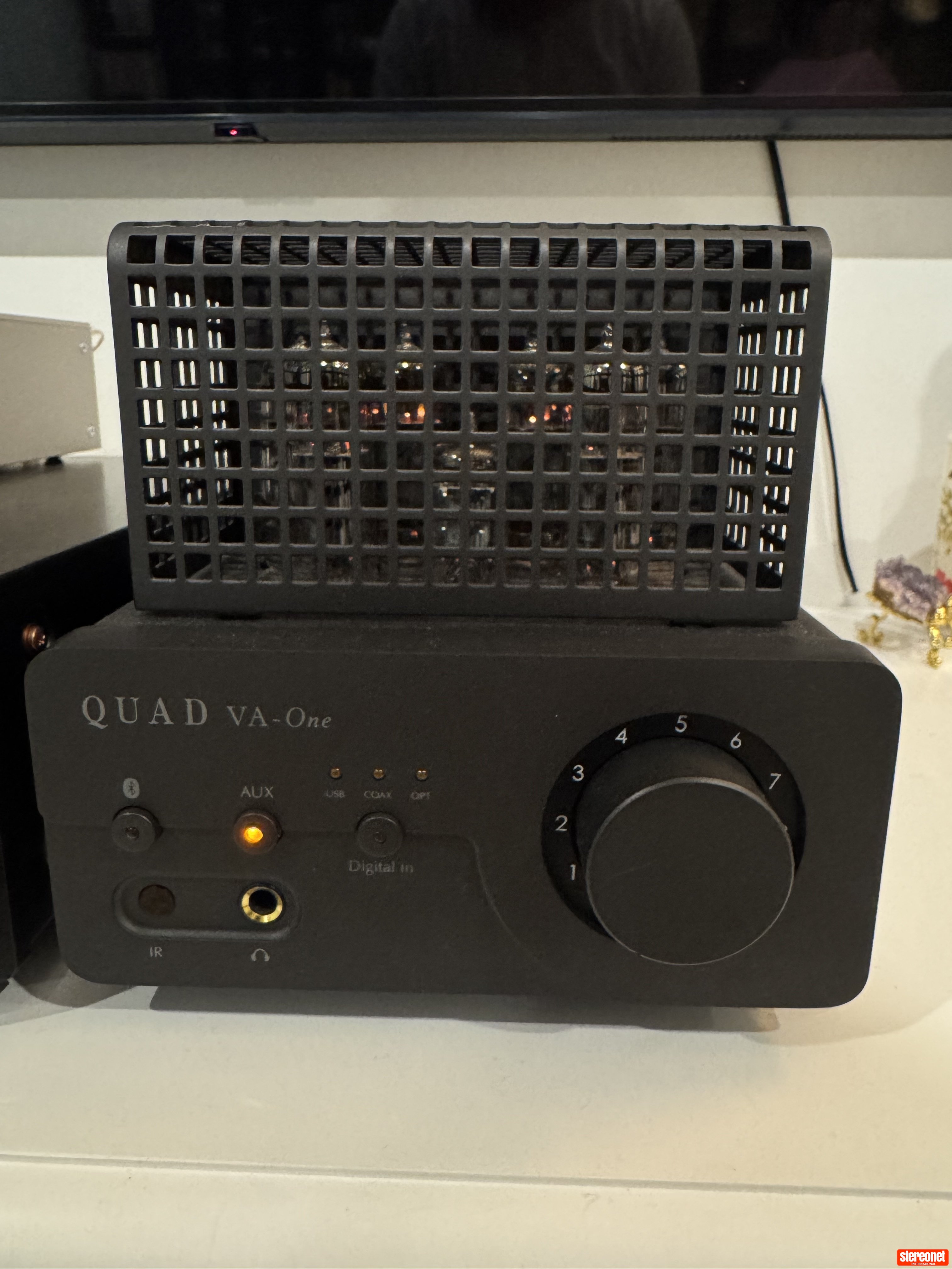 Quad VA One Integrated Amplifier (Valve) - Integrated Amplifiers ...