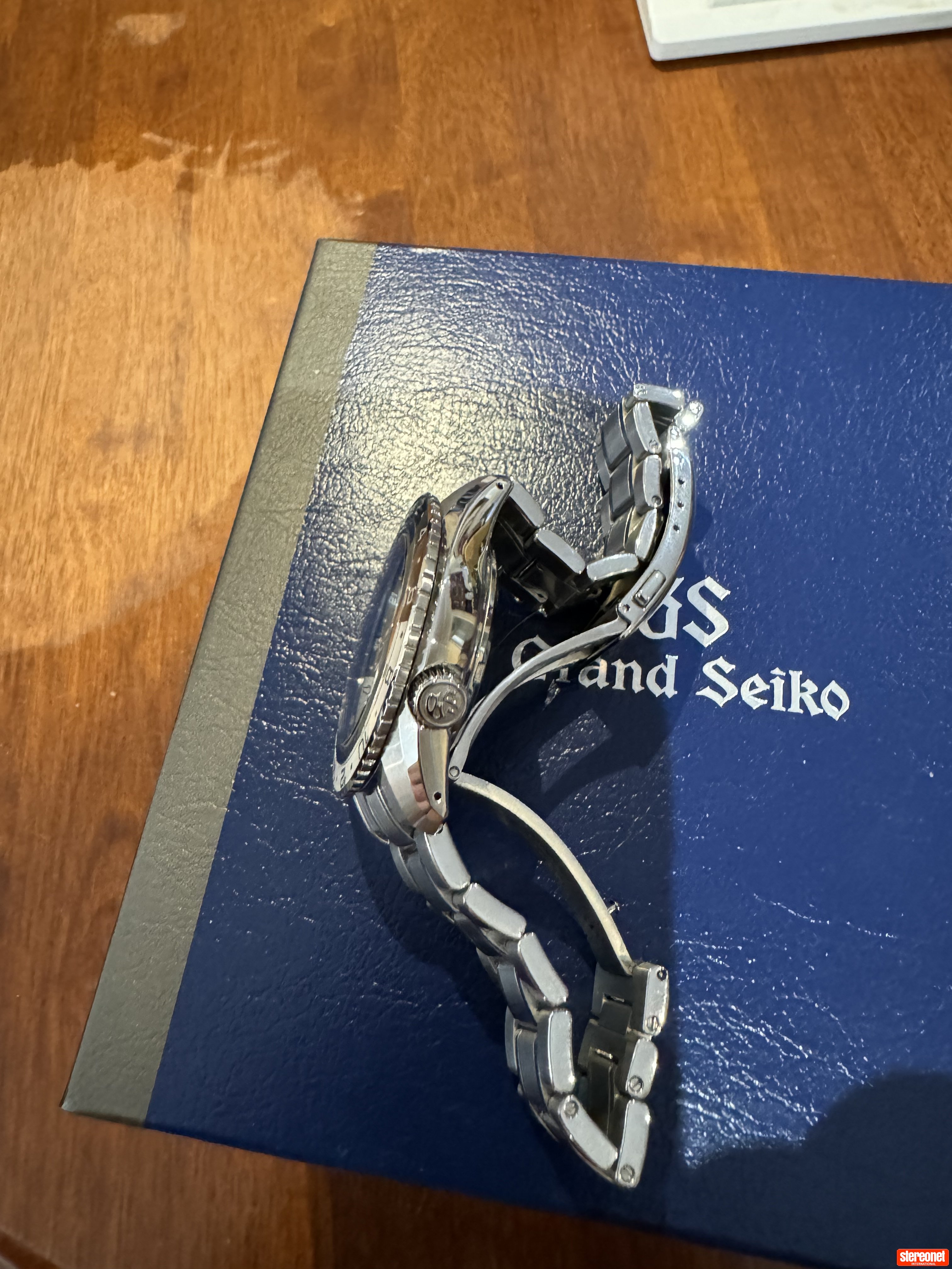 Grand Seiko SBGJ239 GMT Grand Seiko - Watches - StereoNET