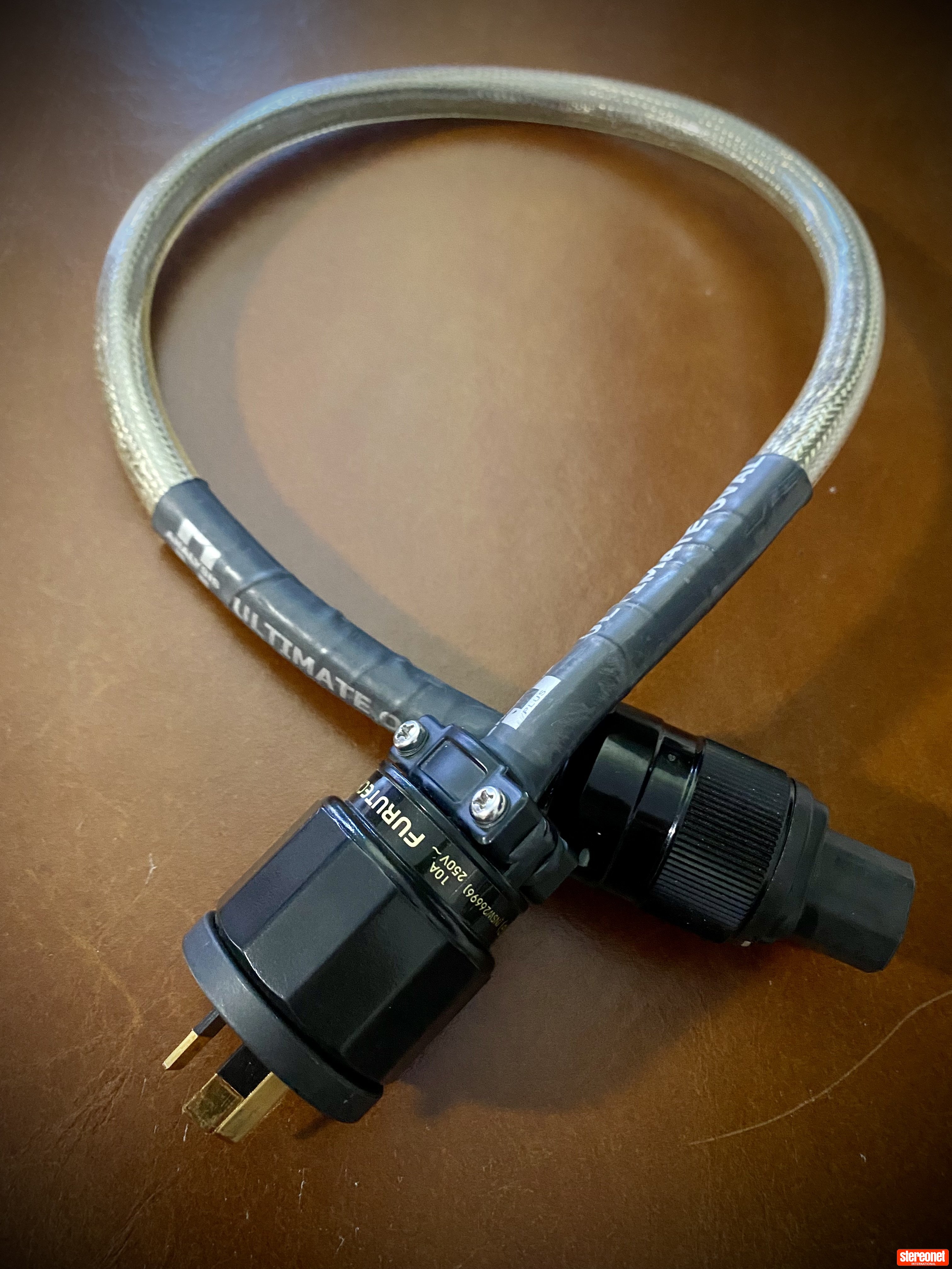 Analysis Plus Ultimate Power Oval Power Cable - Power Cables - StereoNET