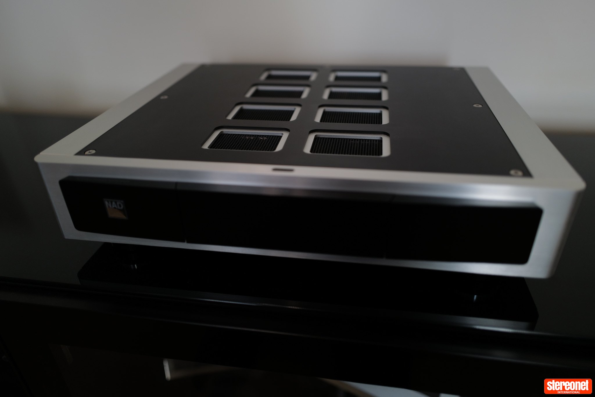 NAD Electronics M22 Power Amplifier - Power Amplifiers - StereoNET