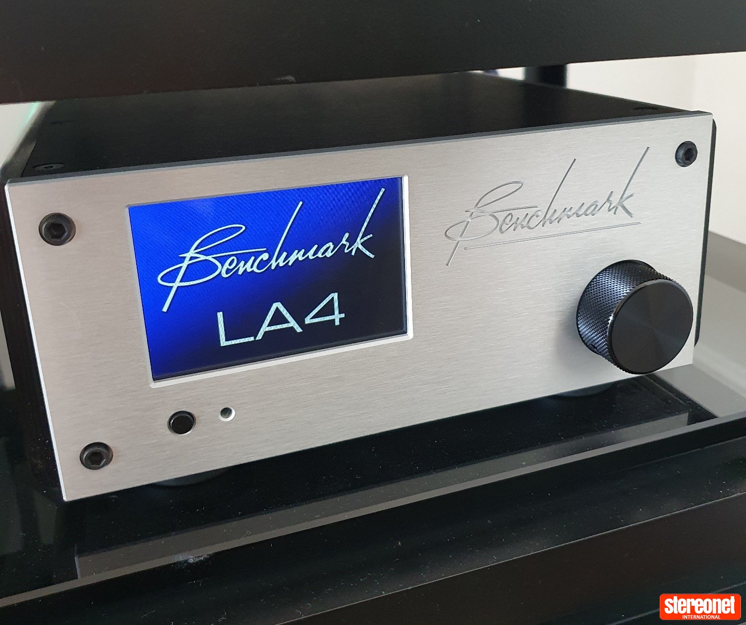 Benchmark Media Systems LA4 Pre Amplifier - Pre Amplifiers - StereoNET