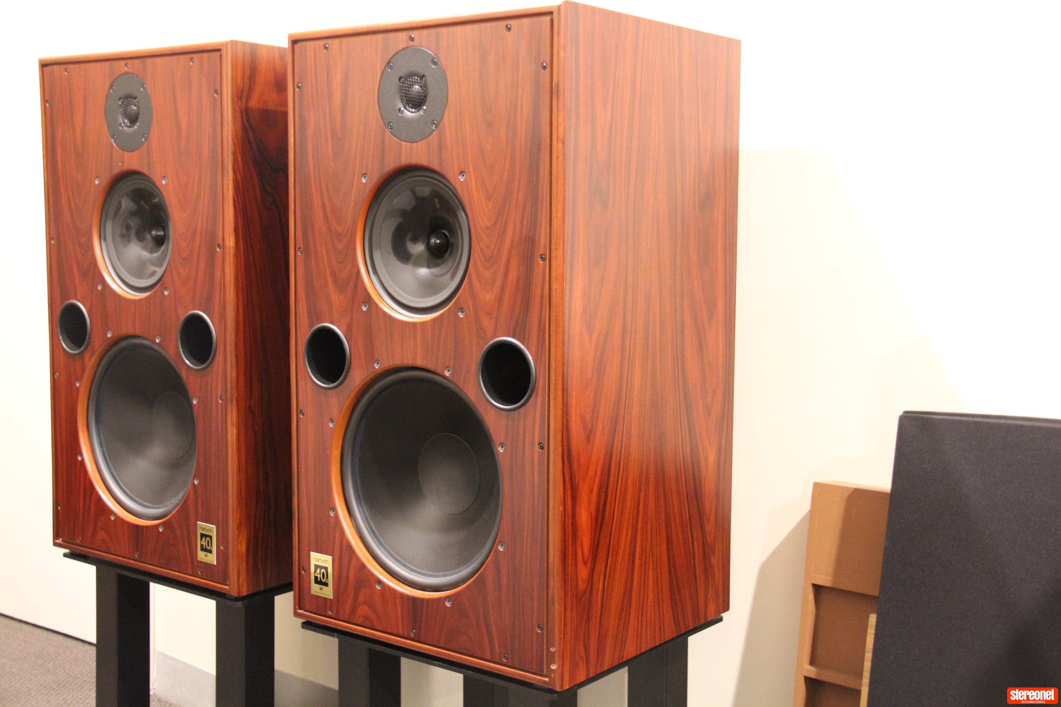 Harbeth Monitor 40.2 Bookshelf Loudspeakers - Floorstanders & Large ...