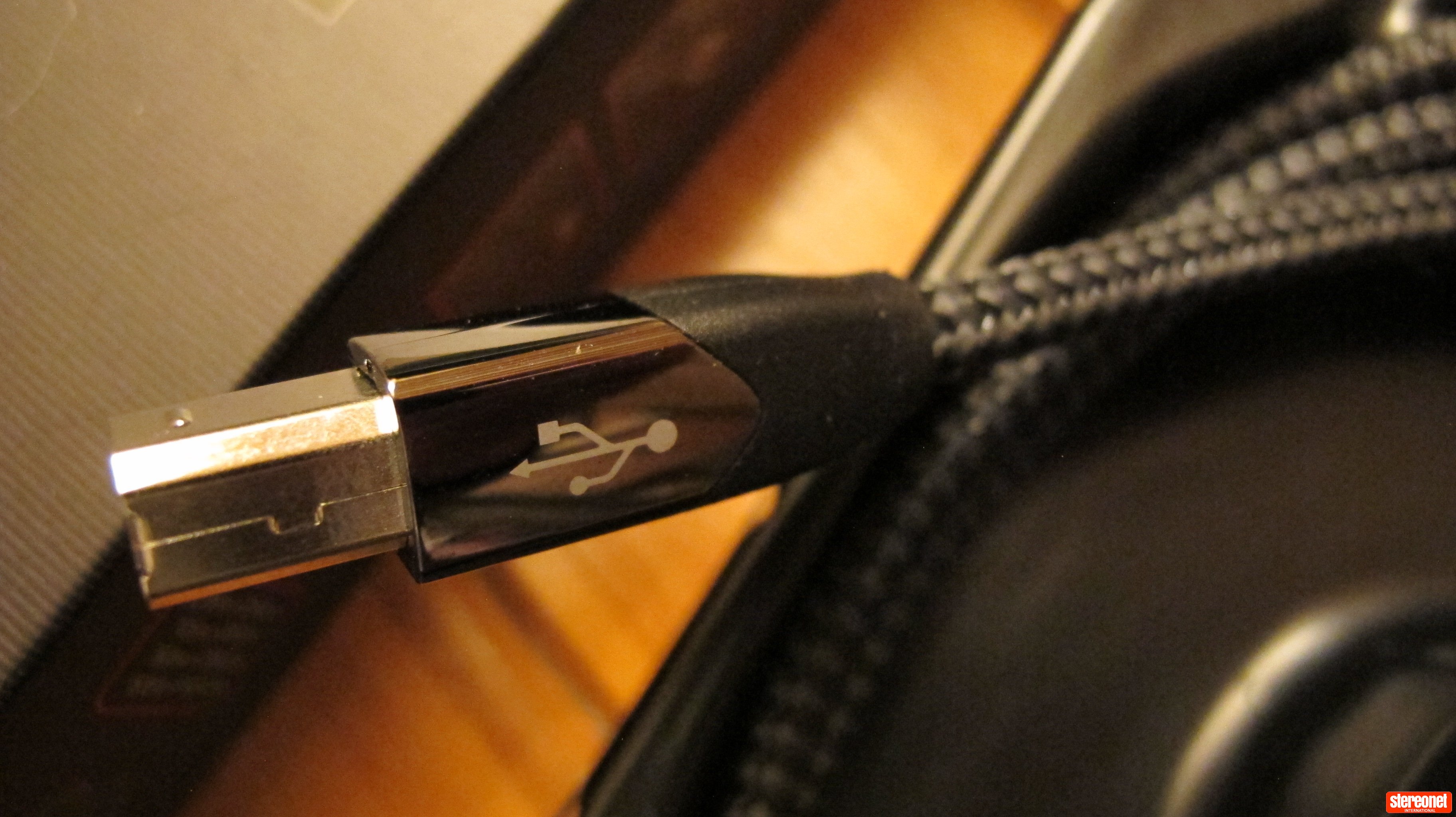 AudioQuest carbon USB Cable - Digital Cables - StereoNET