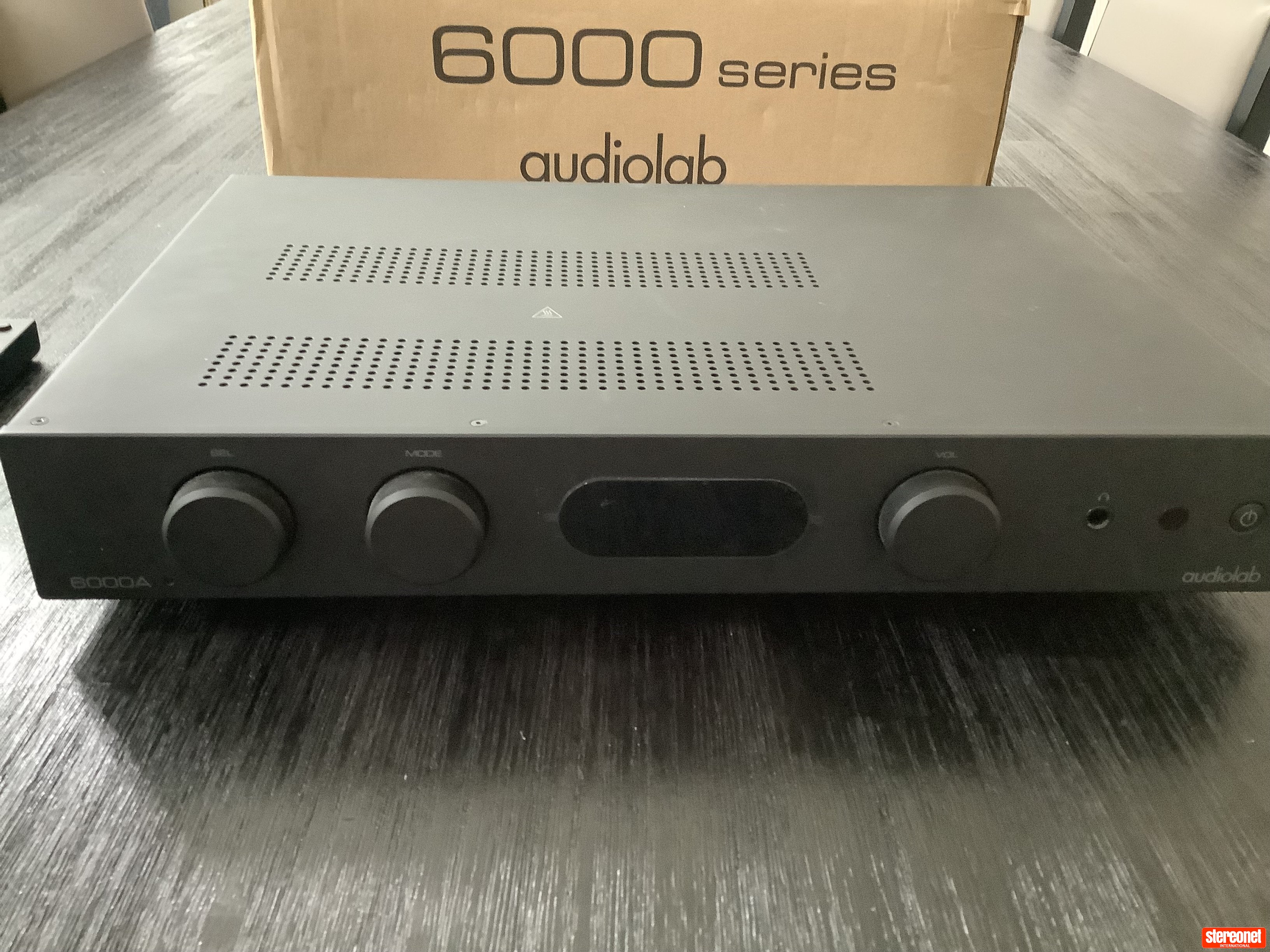 Audiolab 6000A Integrated Amplifier (Solid State) - Integrated ...
