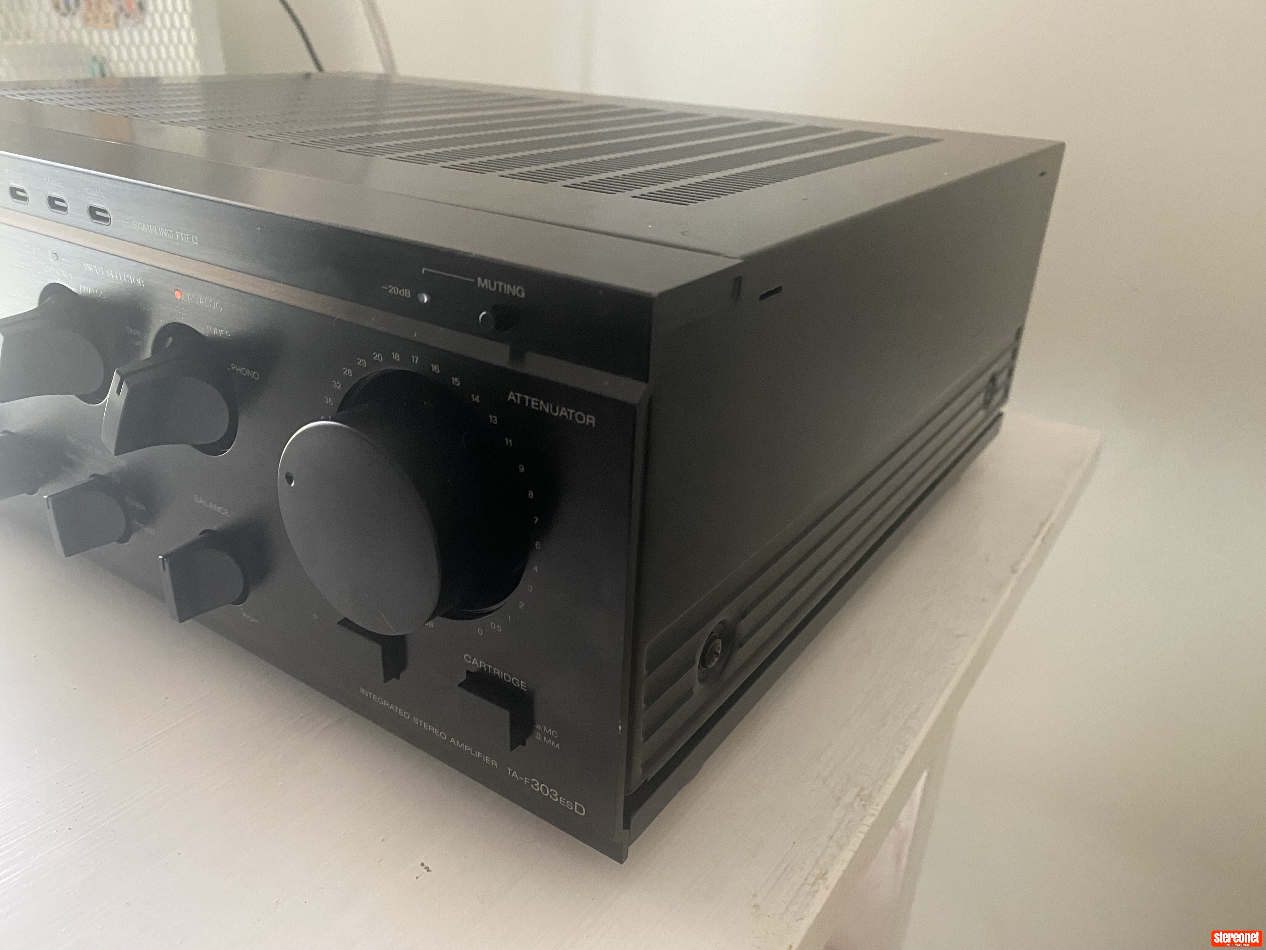 Sony 330 ESD Integrated Amplifier (Solid State) |﻿ Integrated Amplifiers