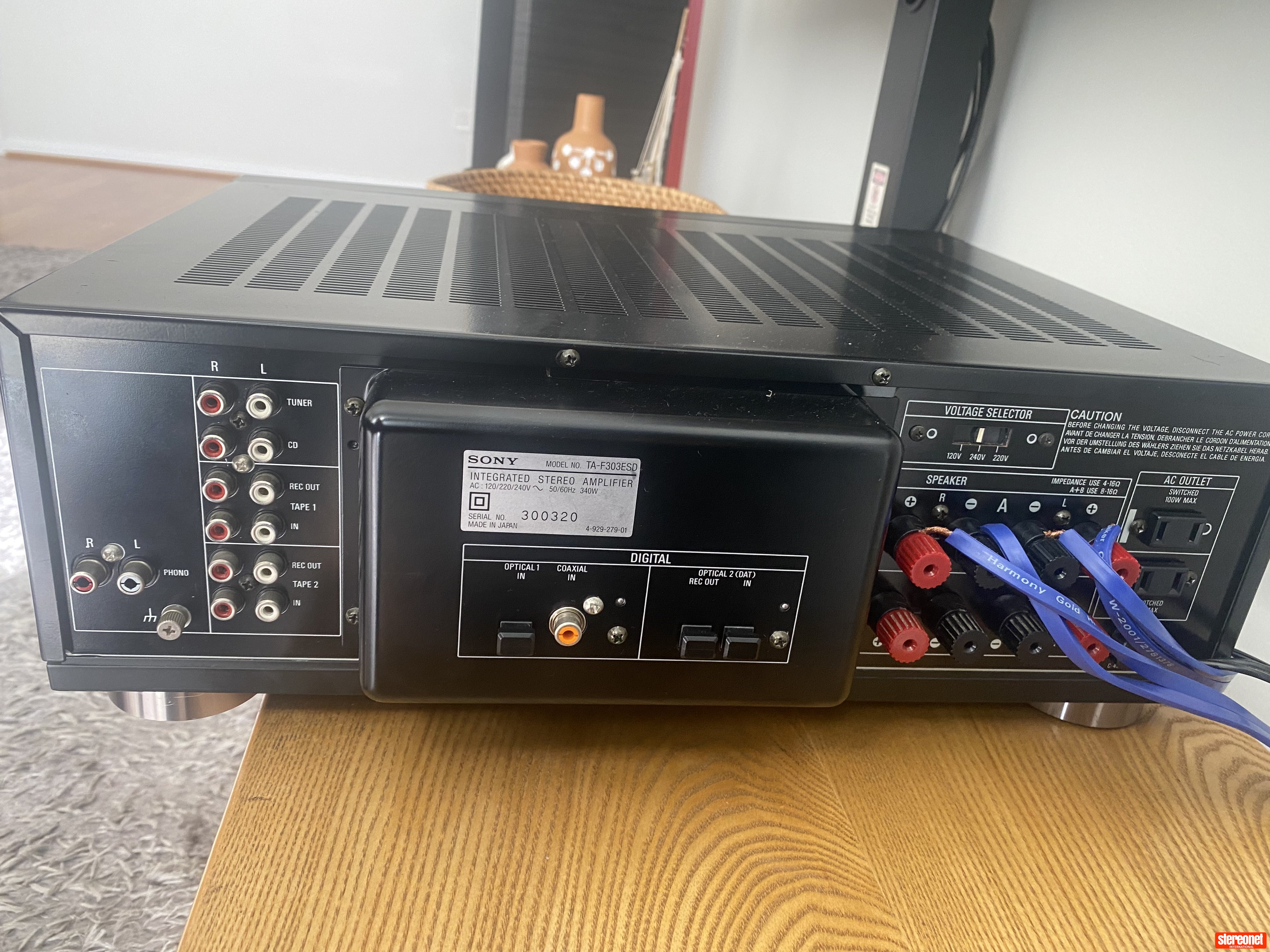 Sony 330 ESD Integrated Amplifier (Solid State) |﻿ Integrated Amplifiers