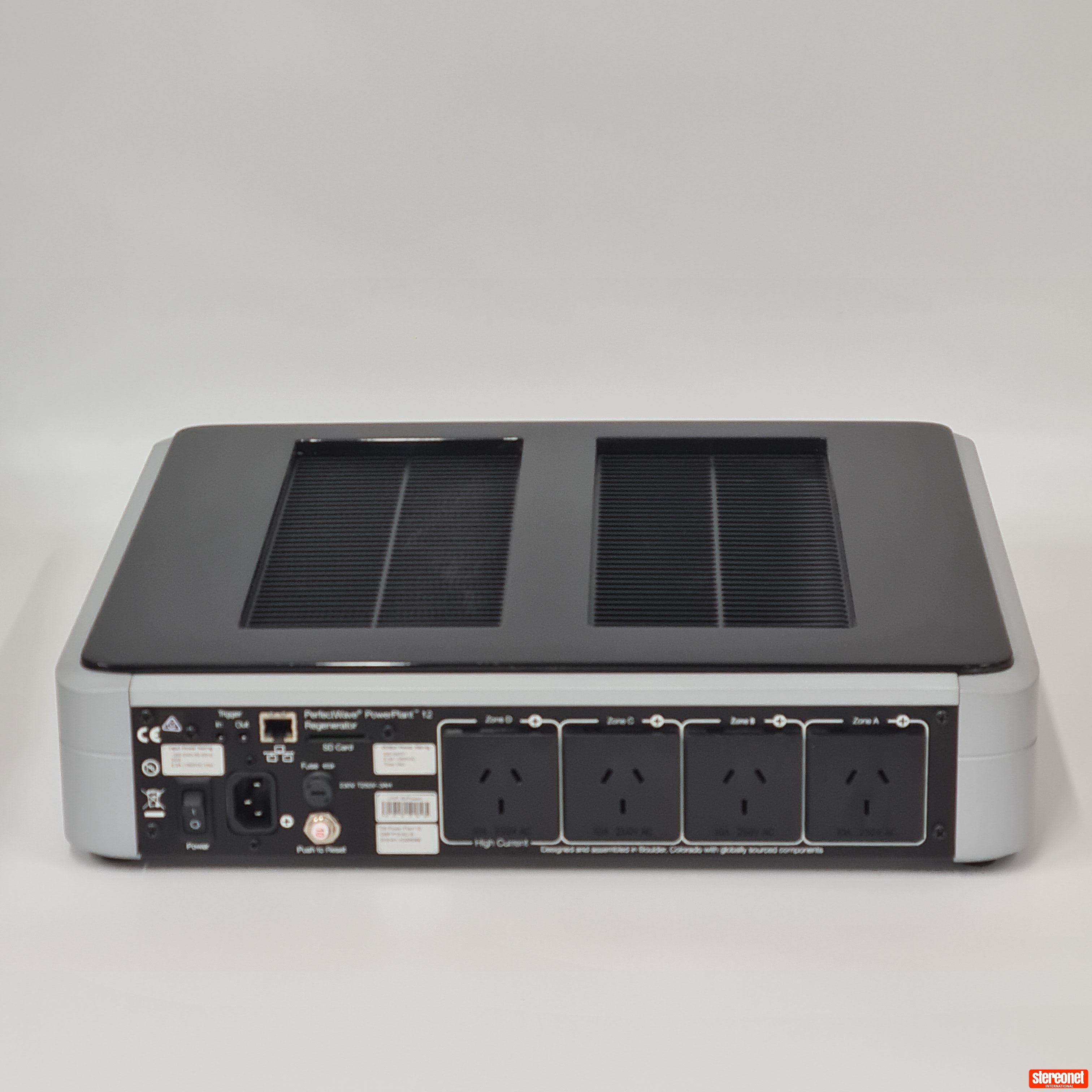 PS Audio PowerPlant 12 P12 Power Regenerator - Power Filtering ...