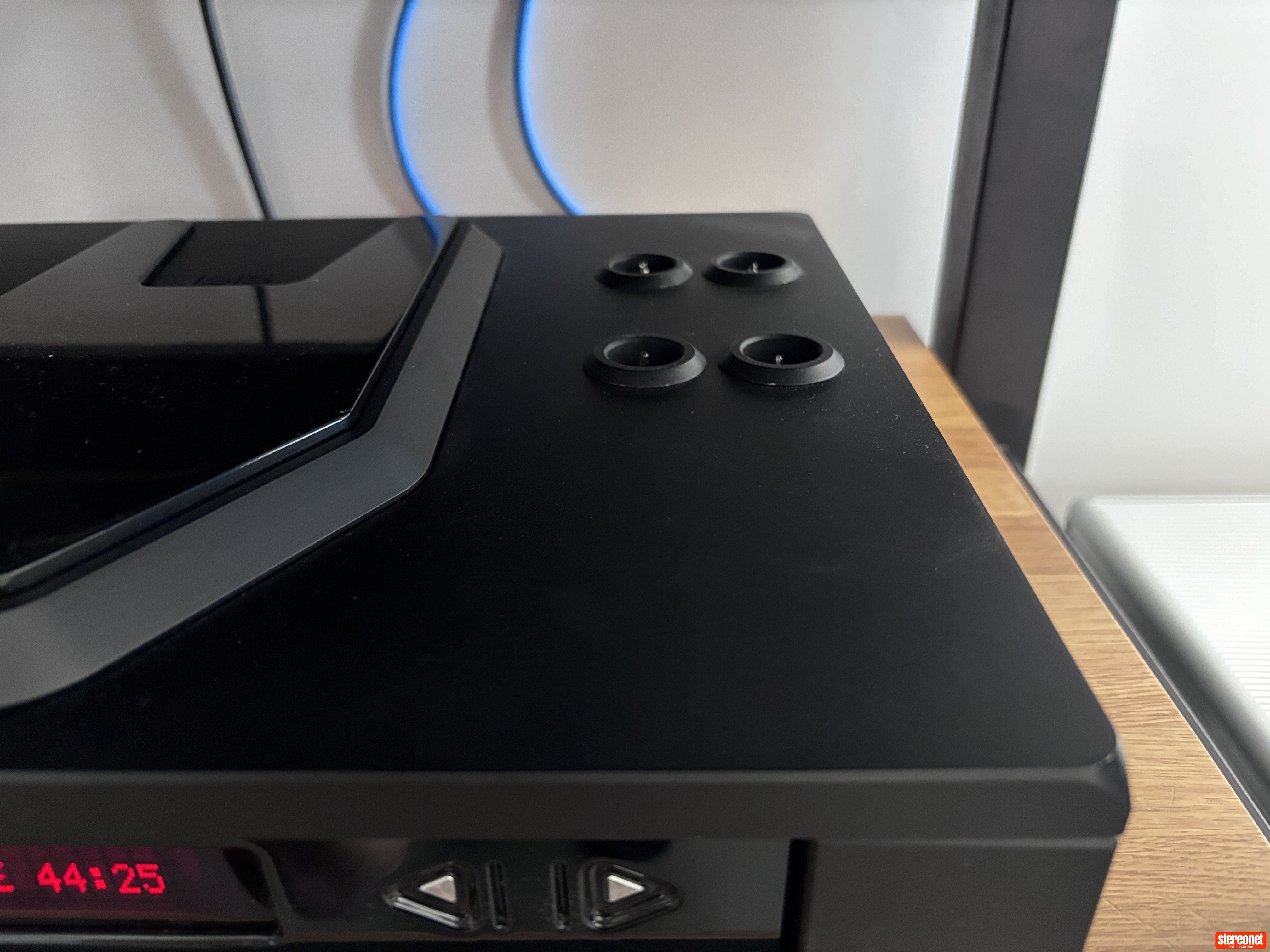 Rega Isis Valve CD Player - CD/SACD Players & Transport - StereoNET