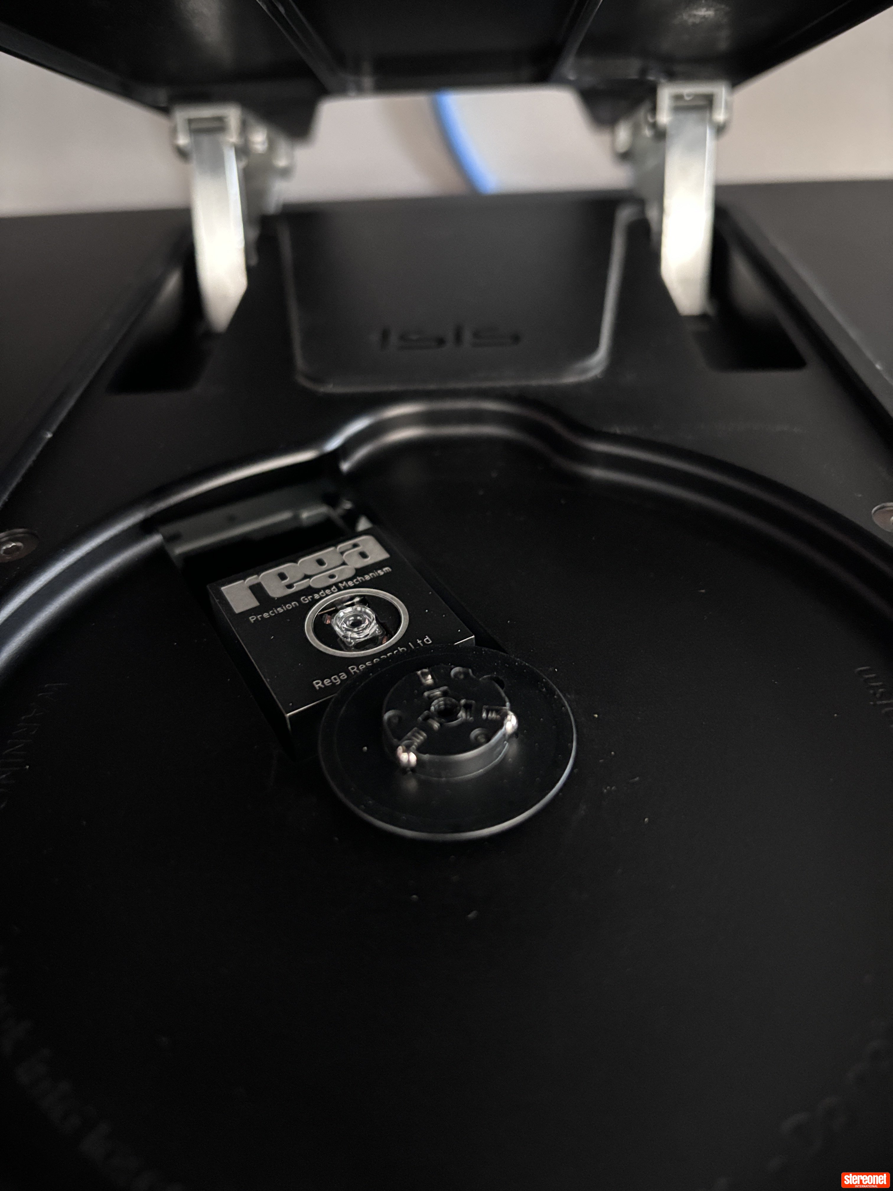 Rega Isis Valve CD Player - CD/SACD Players & Transport - StereoNET