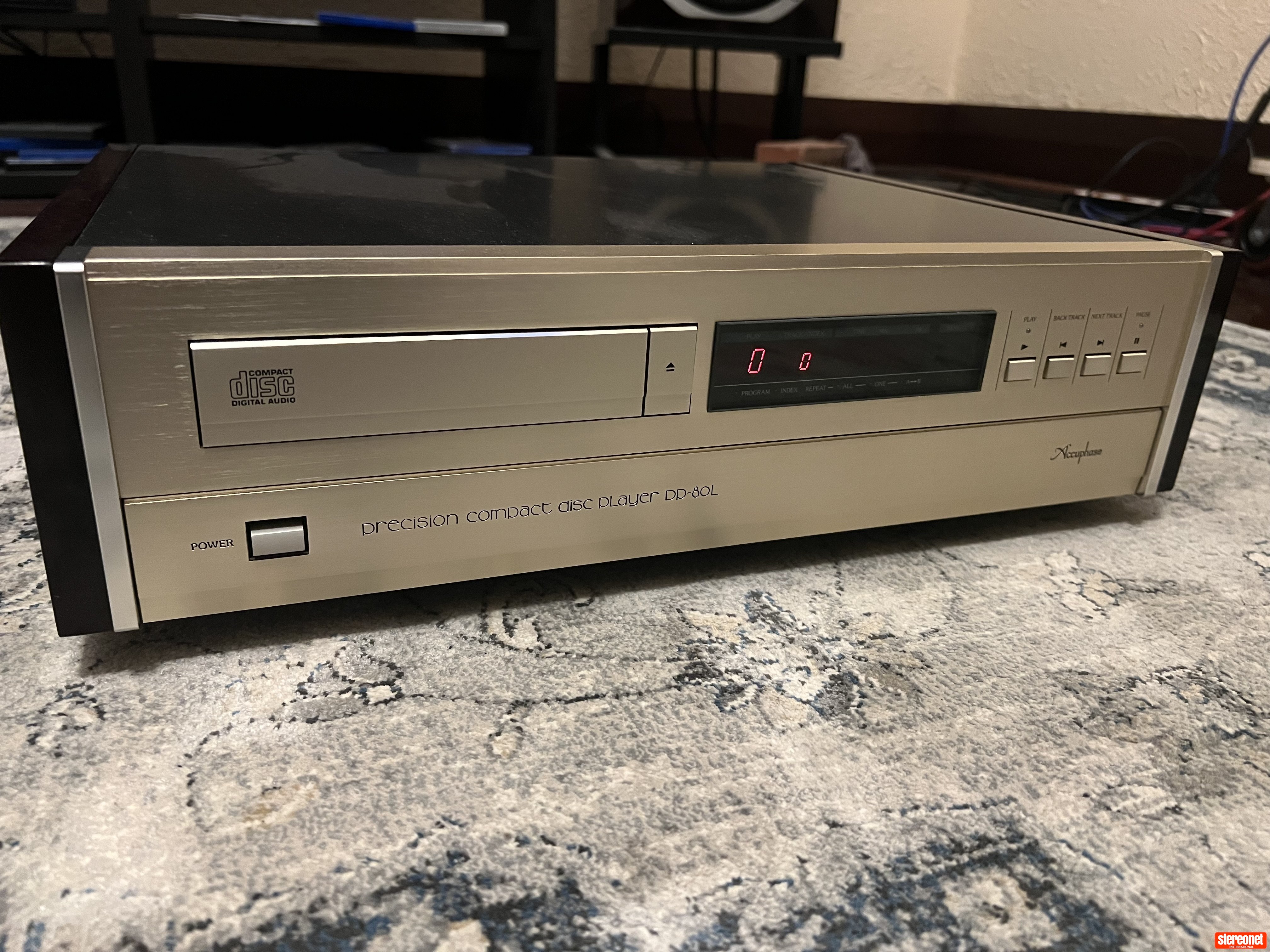 Accuphase DP80L CD Player - CD/SACD Players & Transport - StereoNET