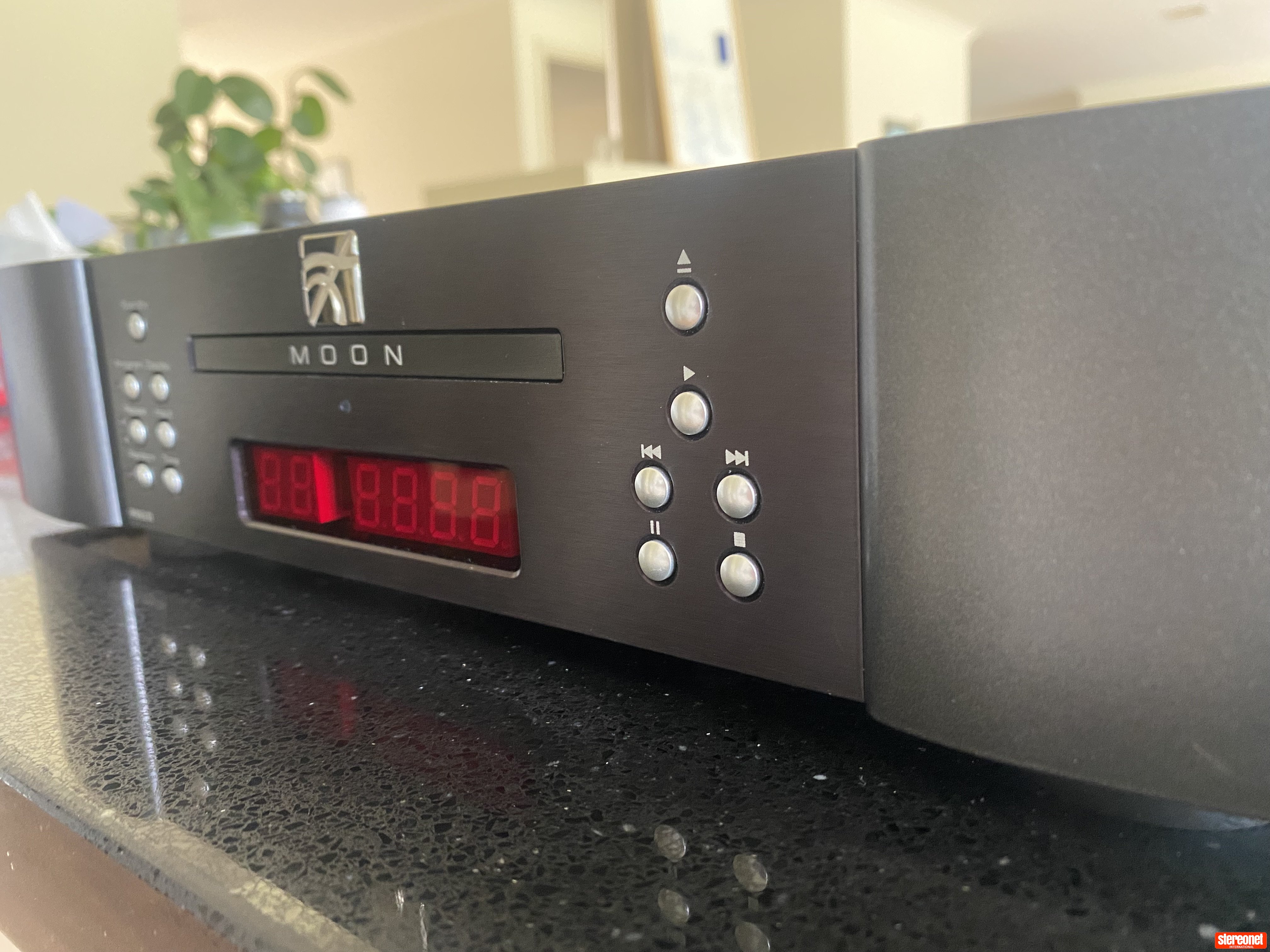 Simaudio Moon 260D CD Transport - CD/SACD Players & Transport - StereoNET