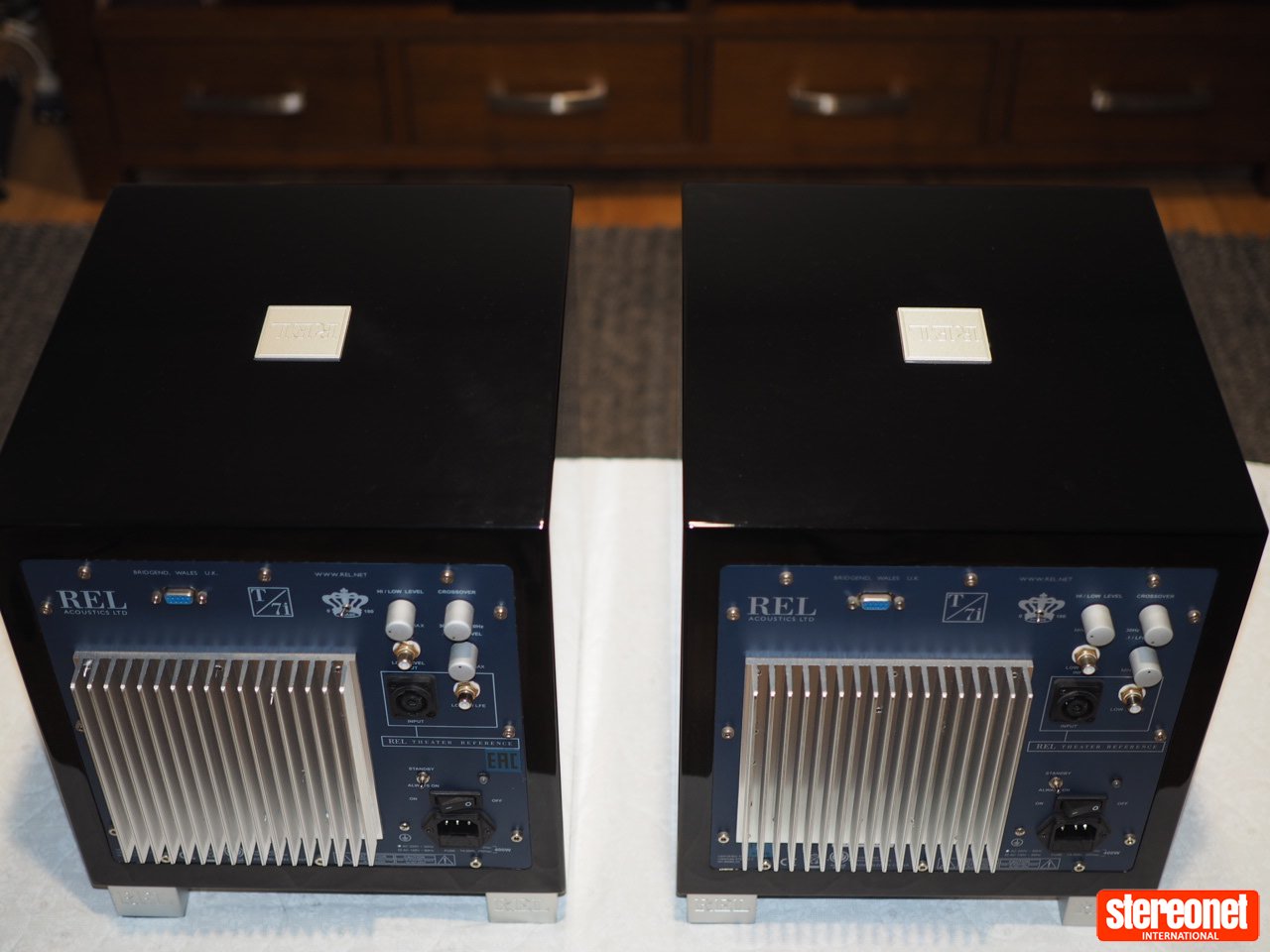 REL Acoustics T7i Subwoofer (Active / Powered) - Subwoofers - StereoNET