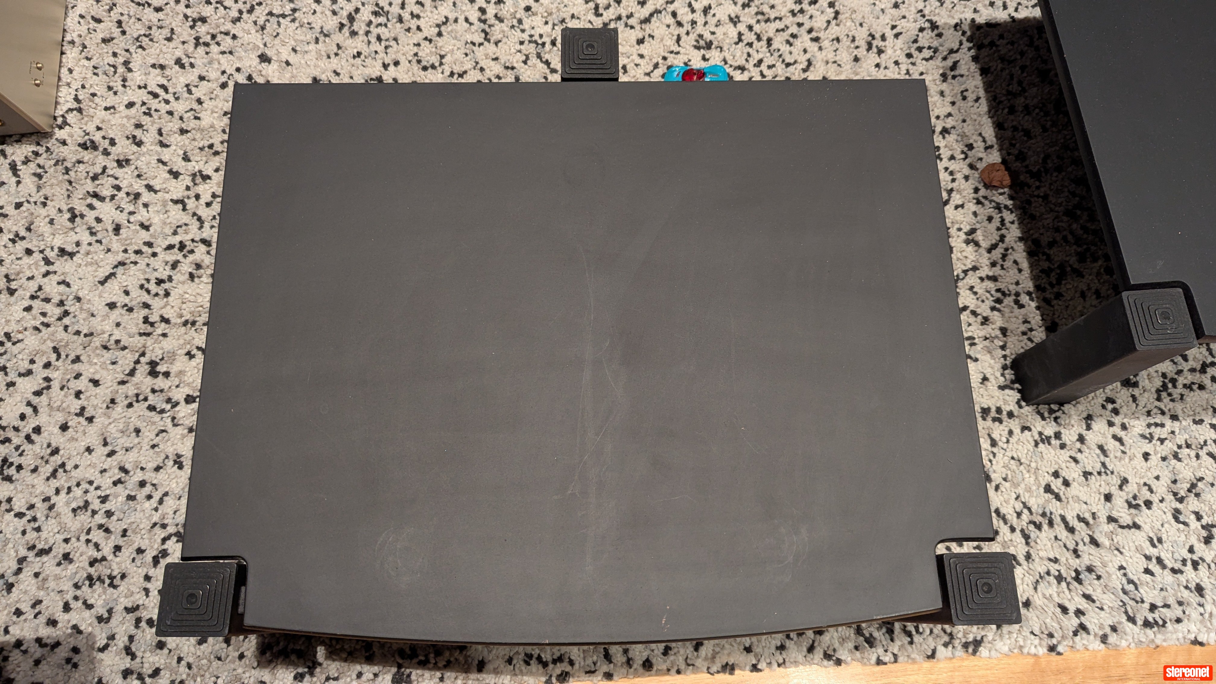 Lovan Sovereign AV Rack / Cabinet - Racks & Cabinets - StereoNET