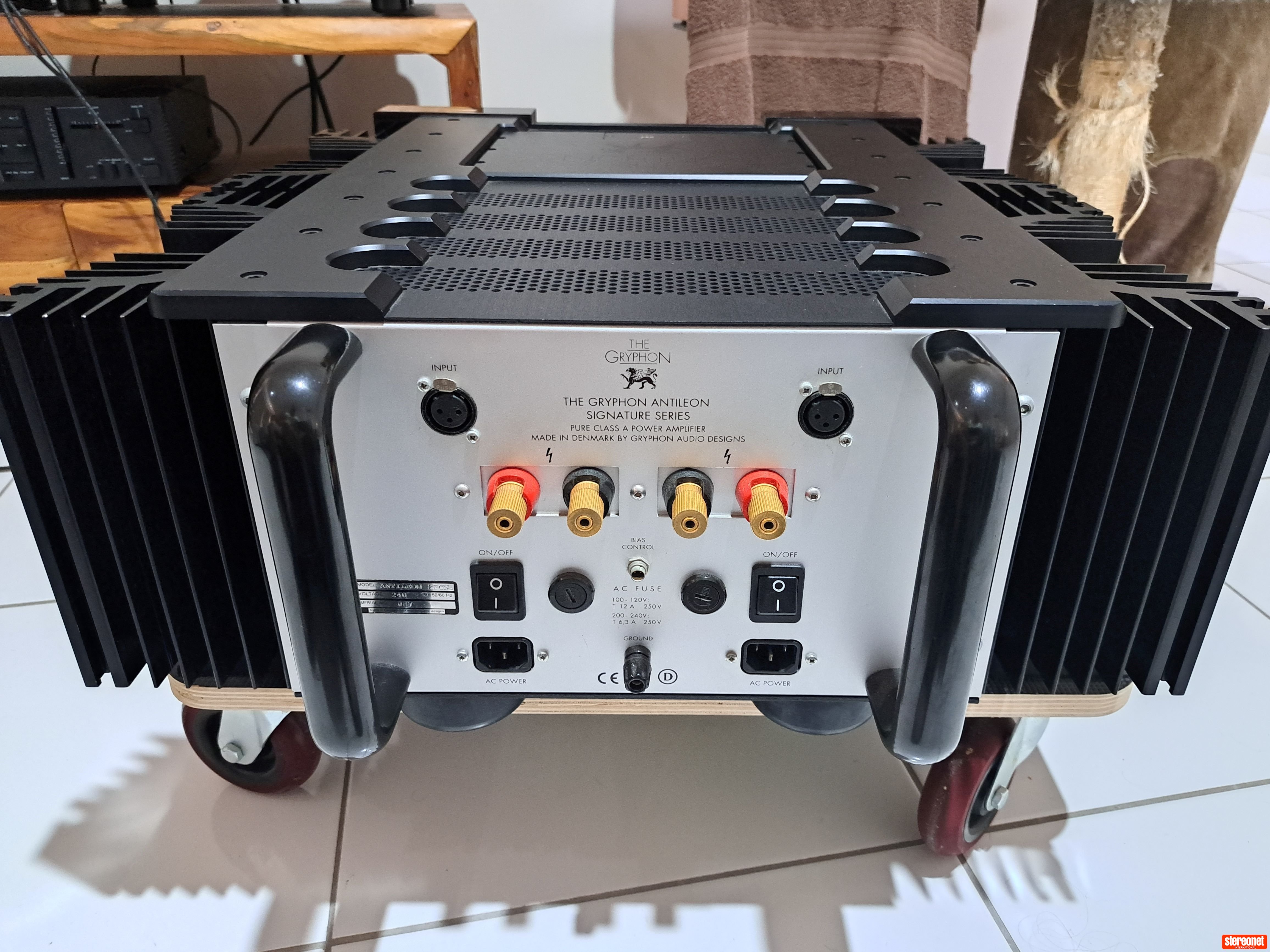 Gryphon Audio Antileon Signature Class A Stereo Power Amplifier - Power ...