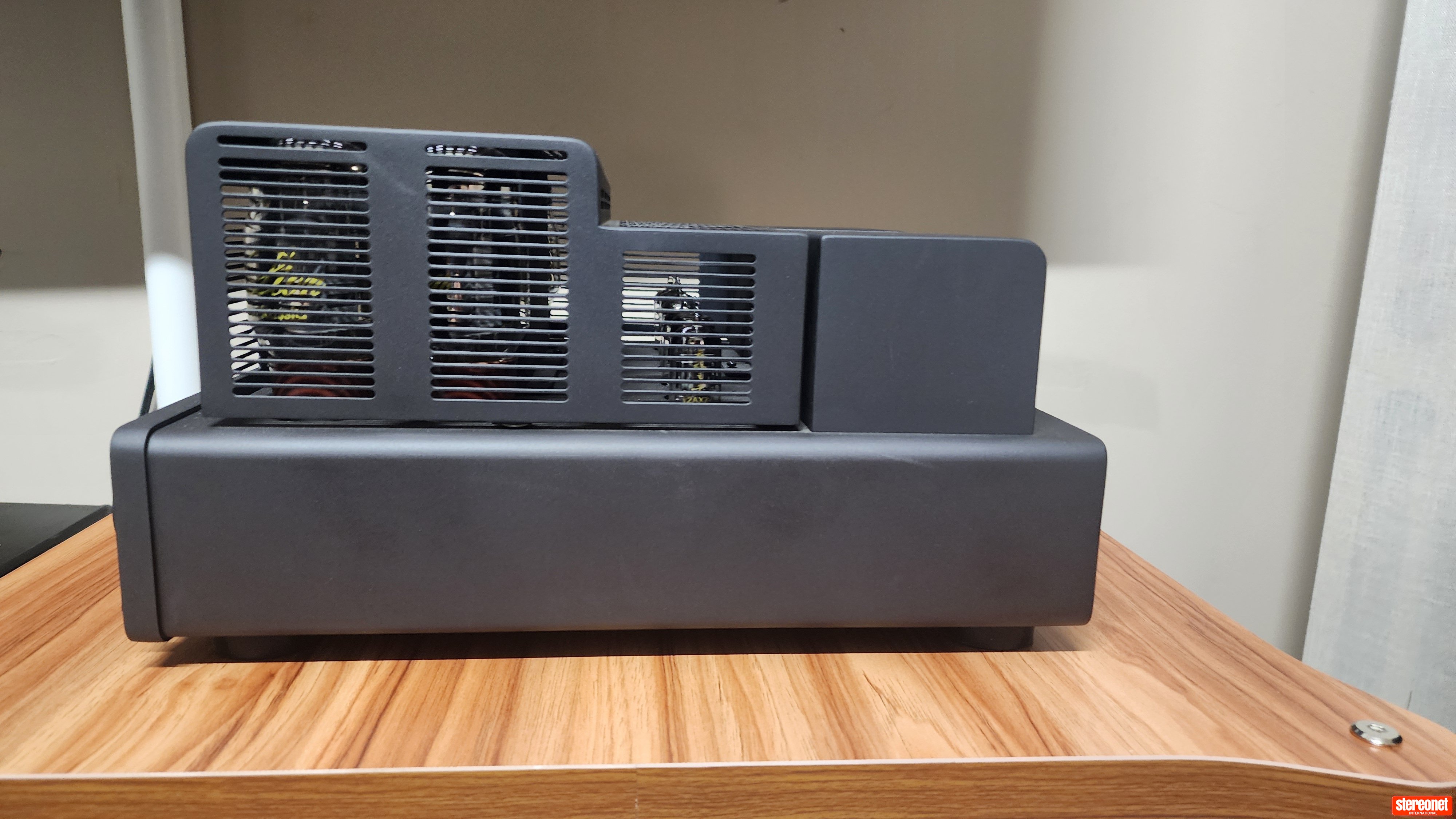 Quad Classic Integrated Integrated Amplifier (Valve) - Integrated ...