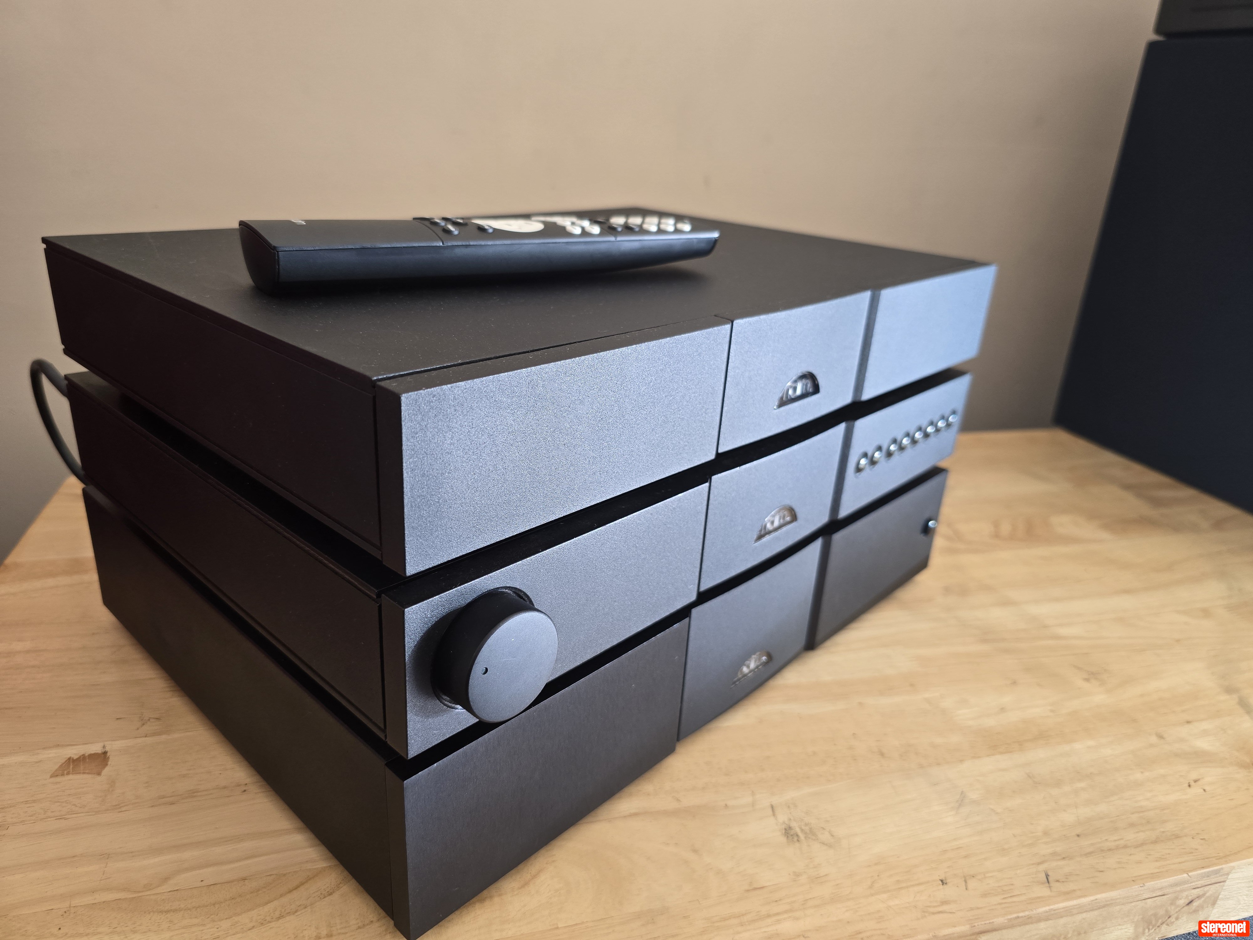 Naim Audio NAC 122x and Flatcap 2x Pre Amplifier |﻿ Pre Amplifiers
