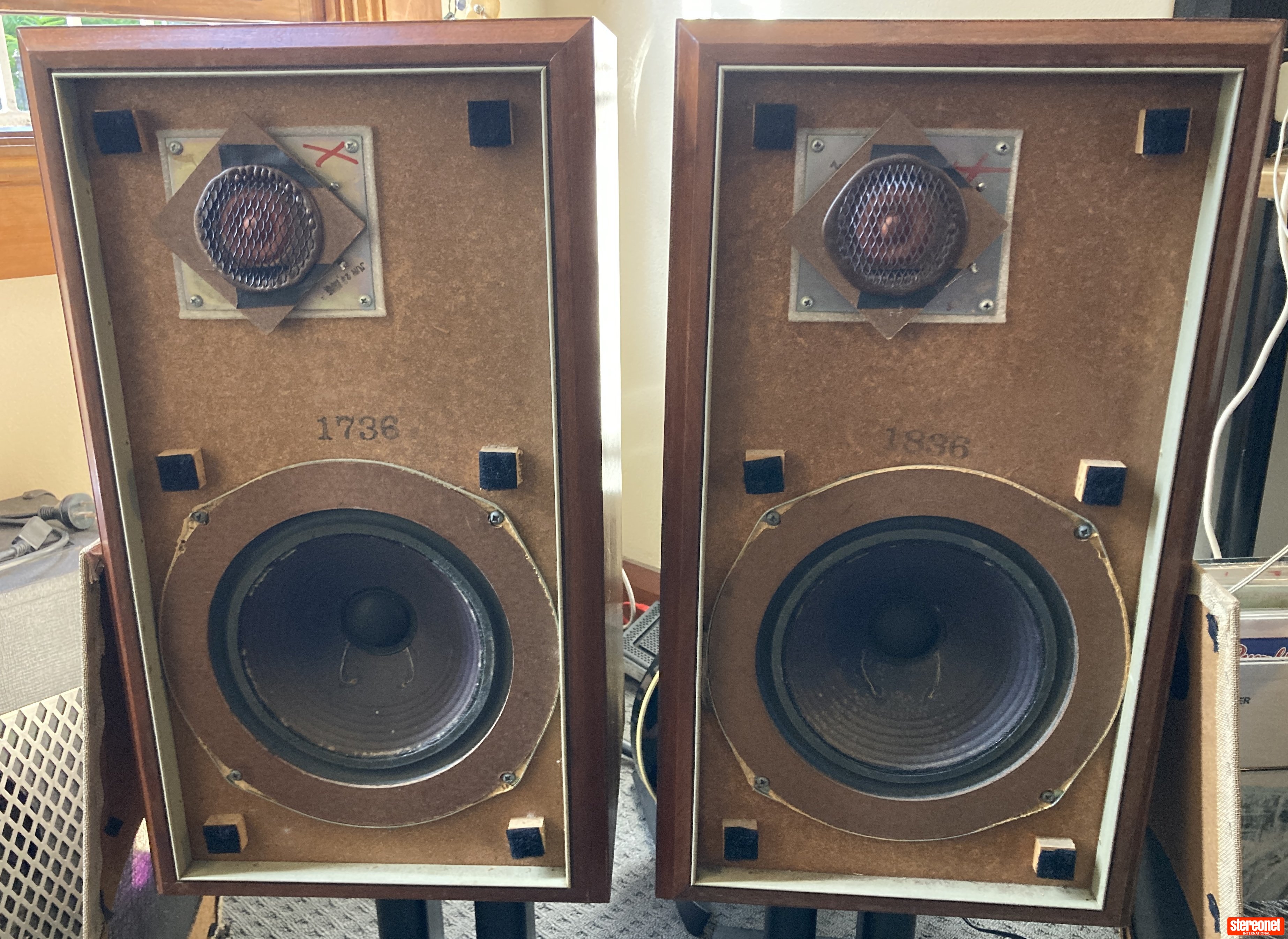 Advent The Large Standmount Loudspeakers - Floorstanders & Large ...