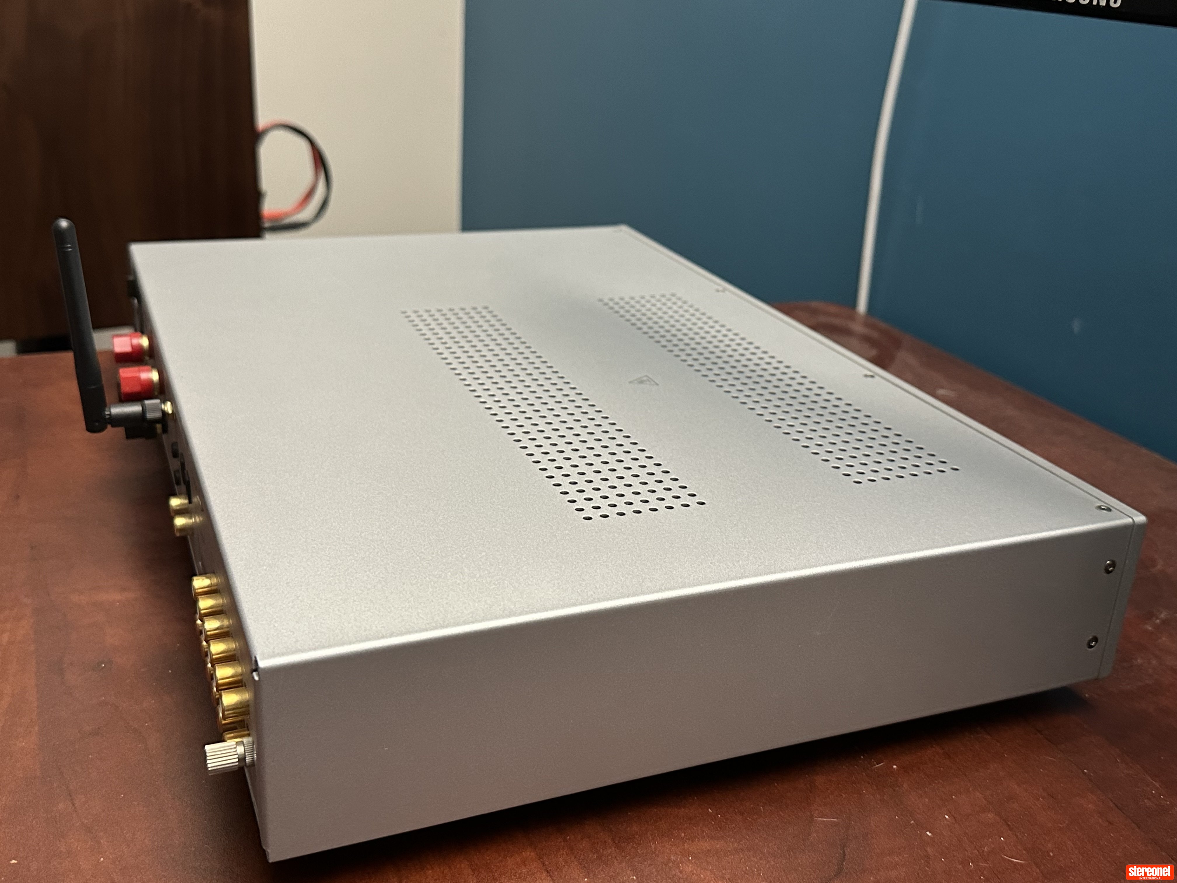 Audiolab 6000A Integrated Amplifier (Solid State) - Integrated ...