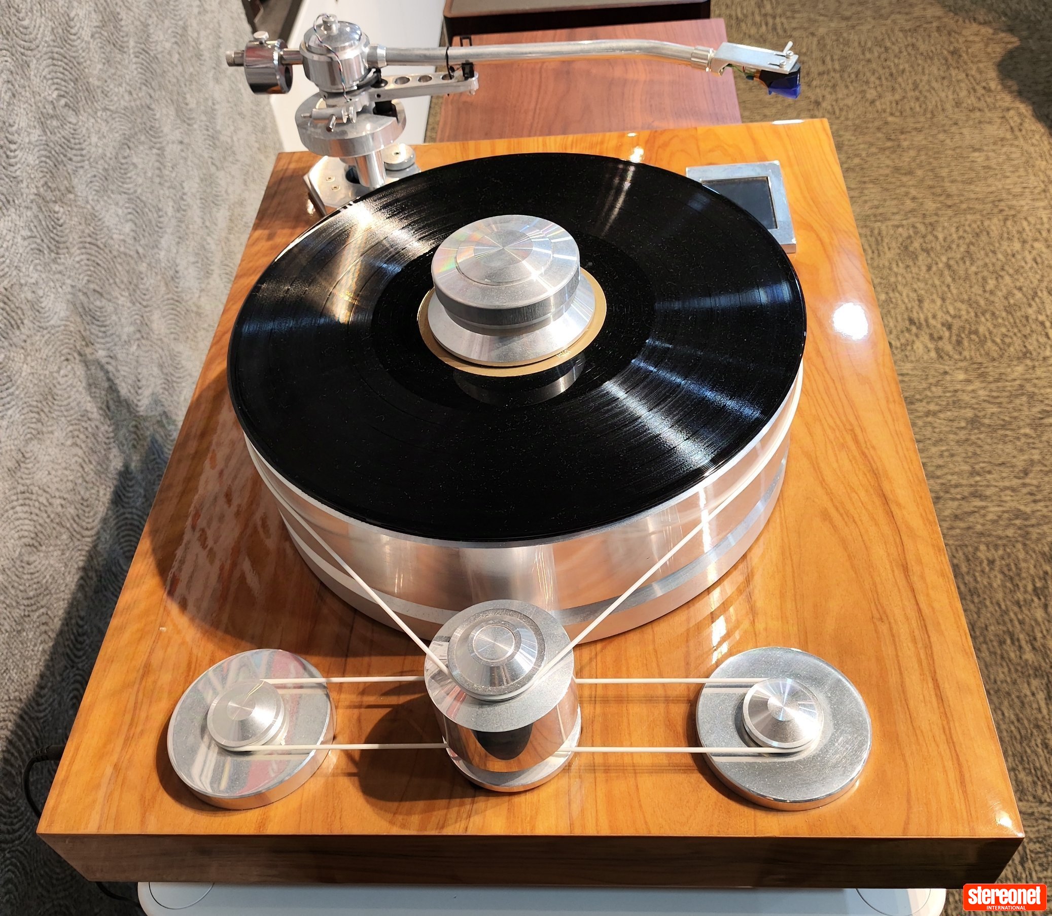 Pro-Ject Signature 12 Turntable - Turntables & Record Players - StereoNET