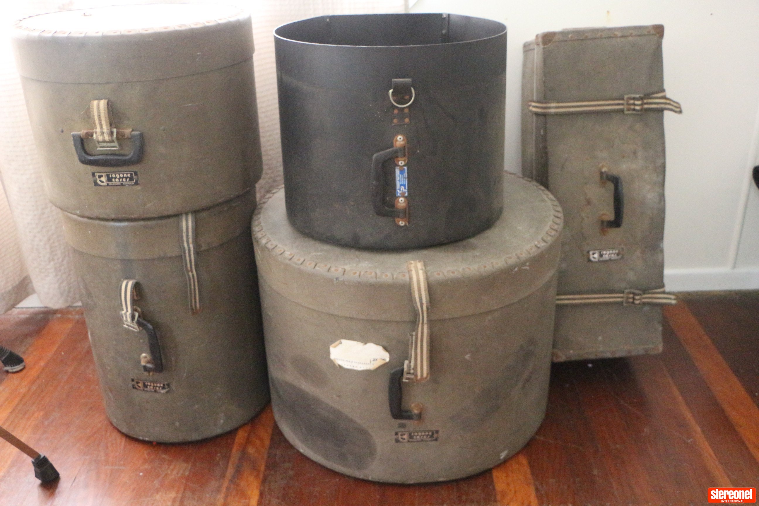 Yamaha Maple Custom Drums/Hardware/Cases Drum Kit - Musical Instruments ...