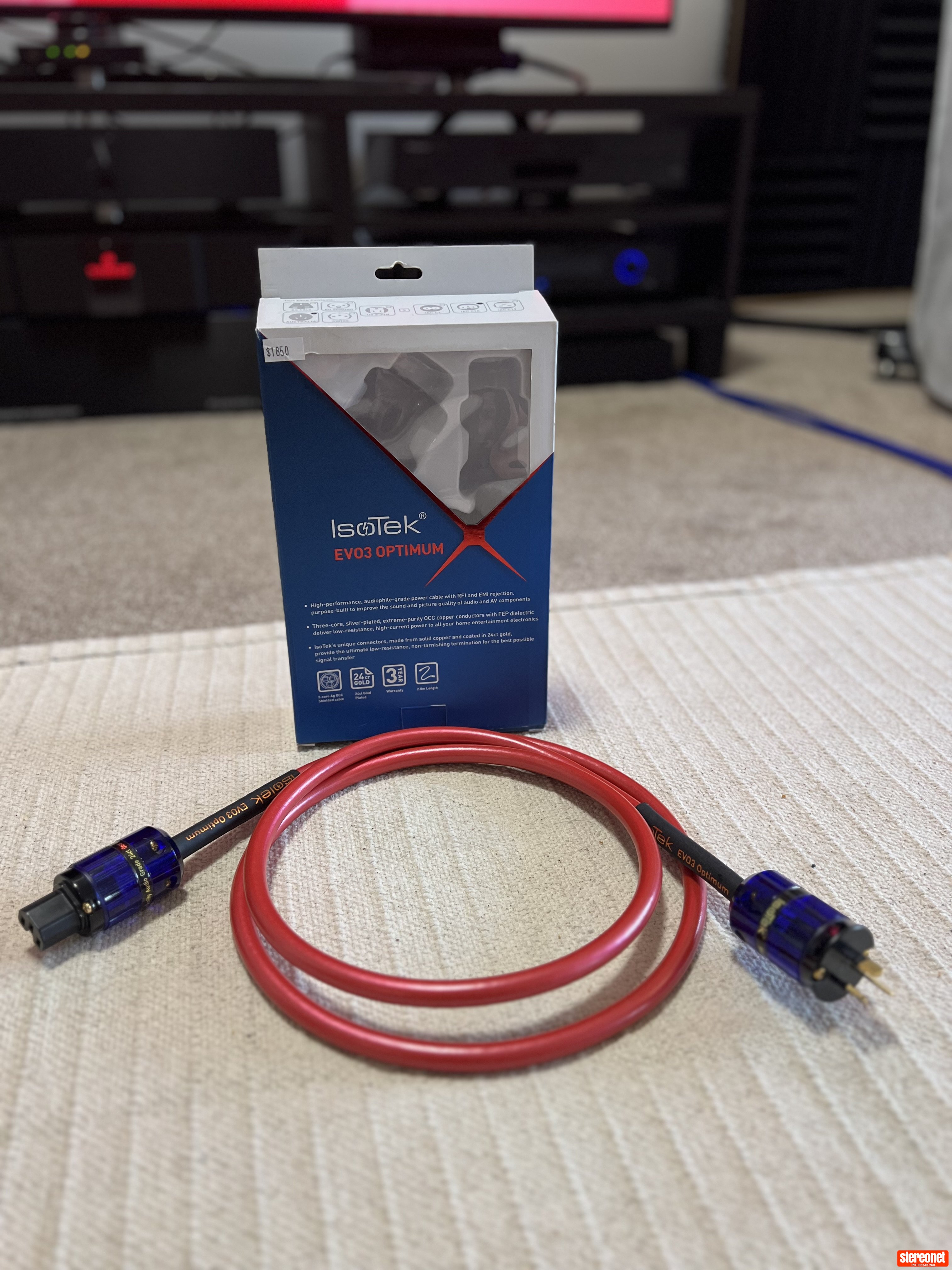 IsoTek Evo 3 Optimum Power Cable - Power Cables - StereoNET