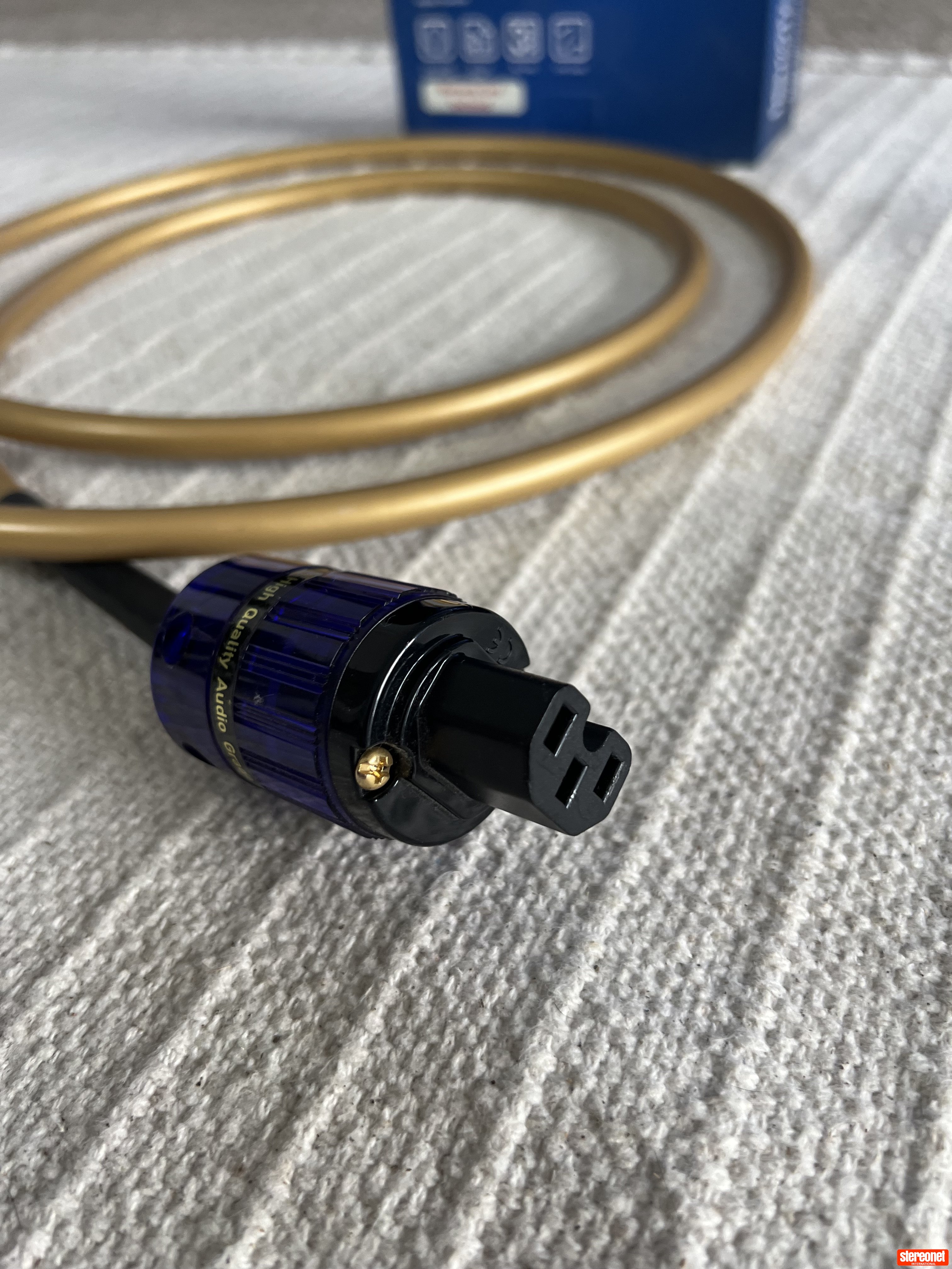 IsoTek Evo3 Elite Power Cable - Power Cables - StereoNET