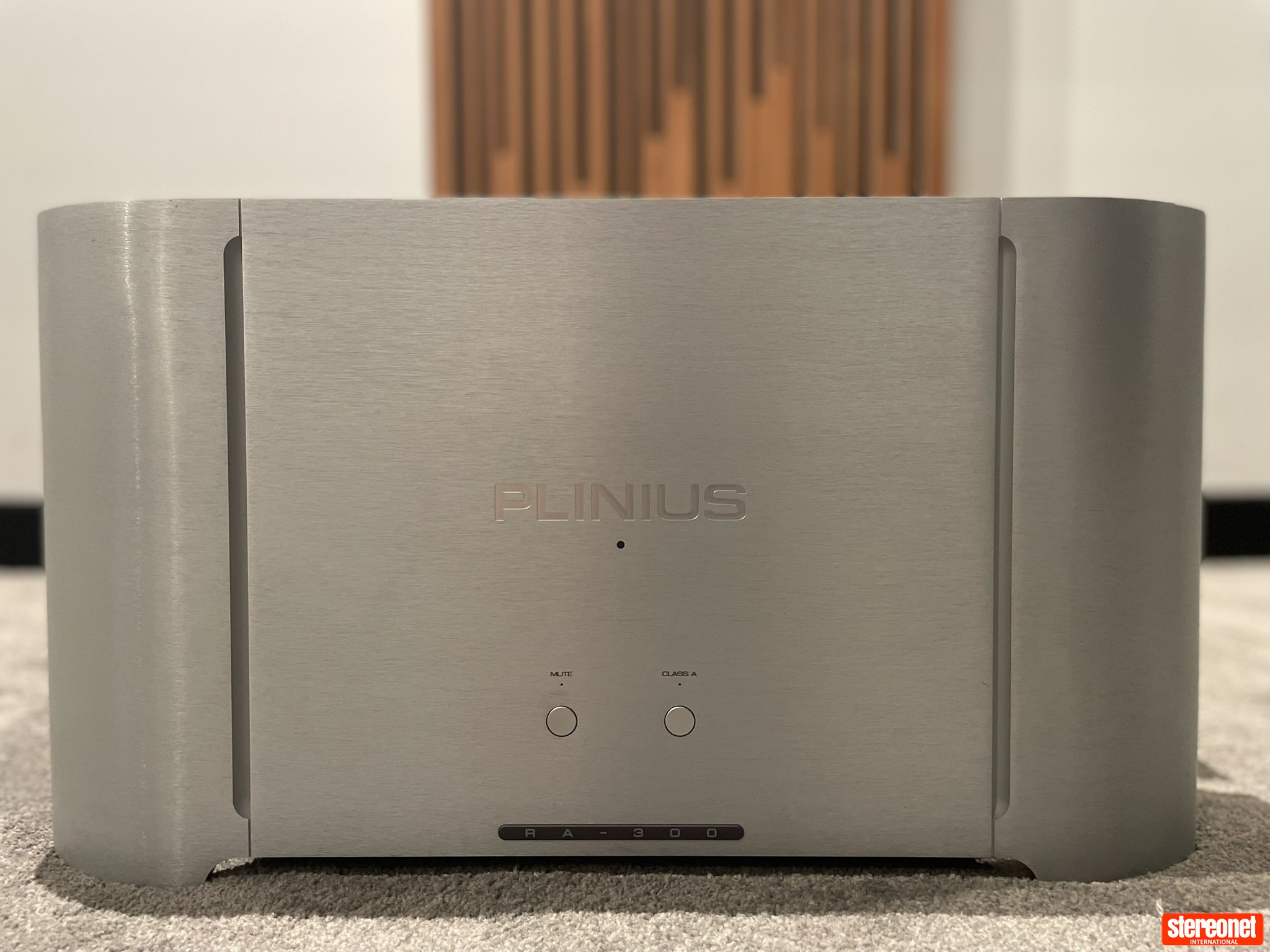 Plinius Reference A-300 Power Amplifier - Power Amplifiers - StereoNET