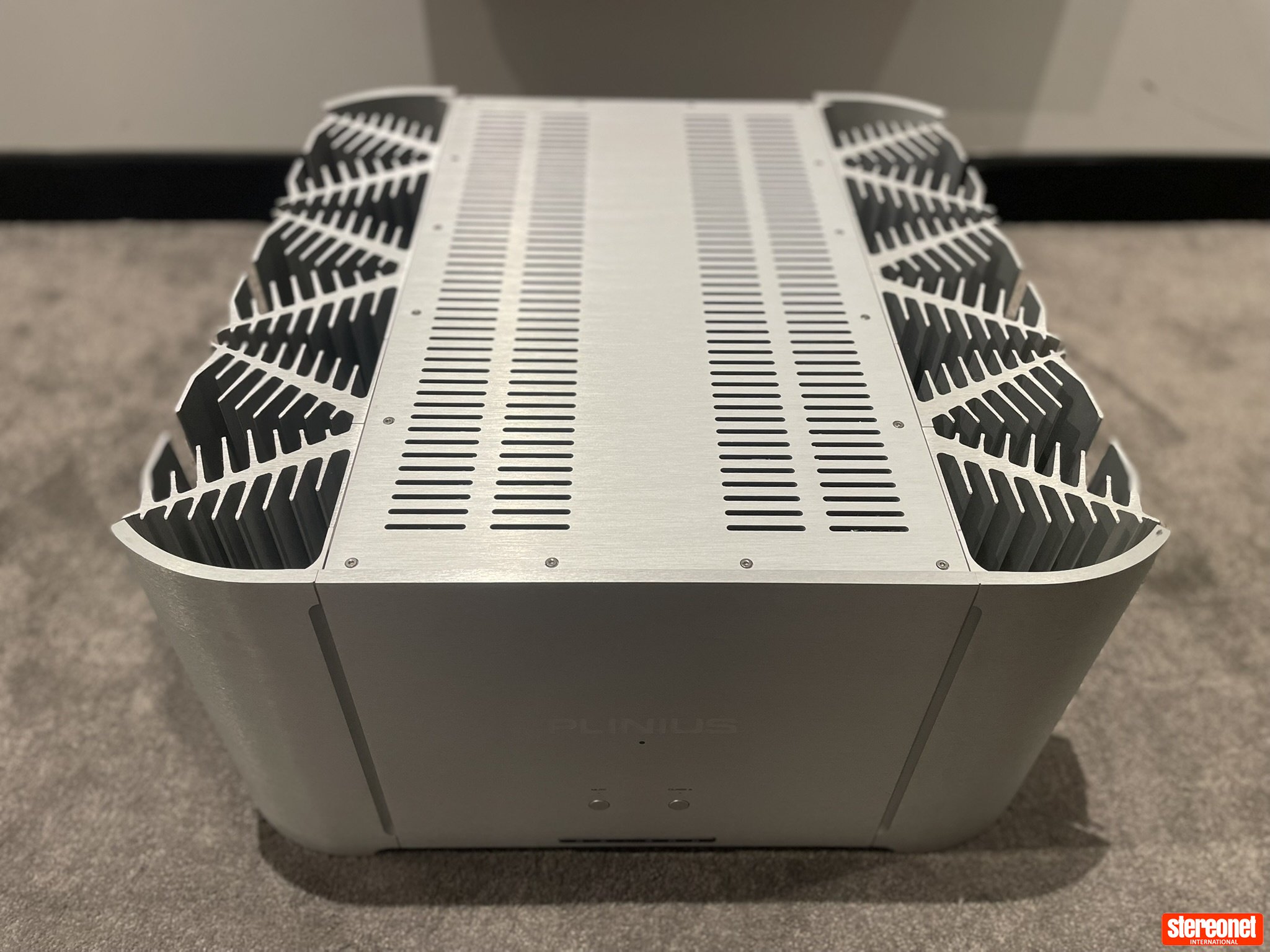 Plinius Reference A-300 Power Amplifier - Power Amplifiers - StereoNET