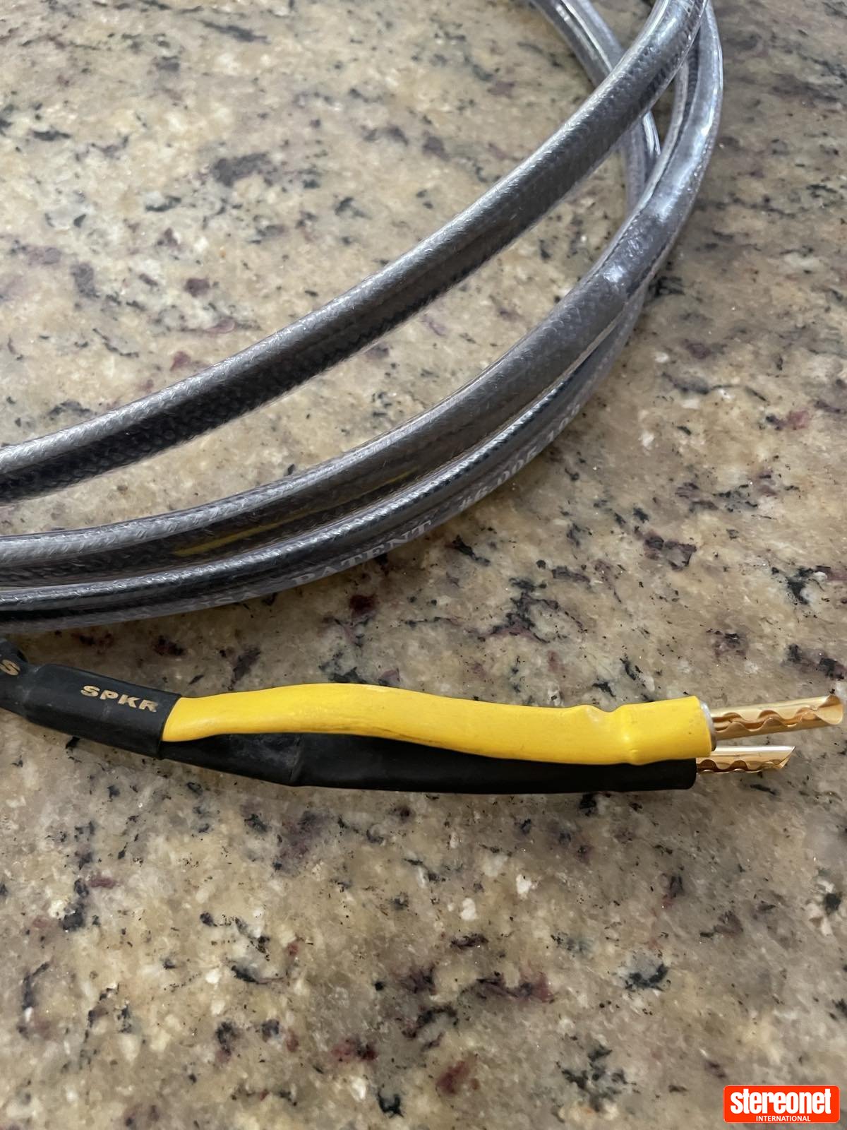 Analysis Plus oval 12 Speaker Cables - Speaker Cables - StereoNET