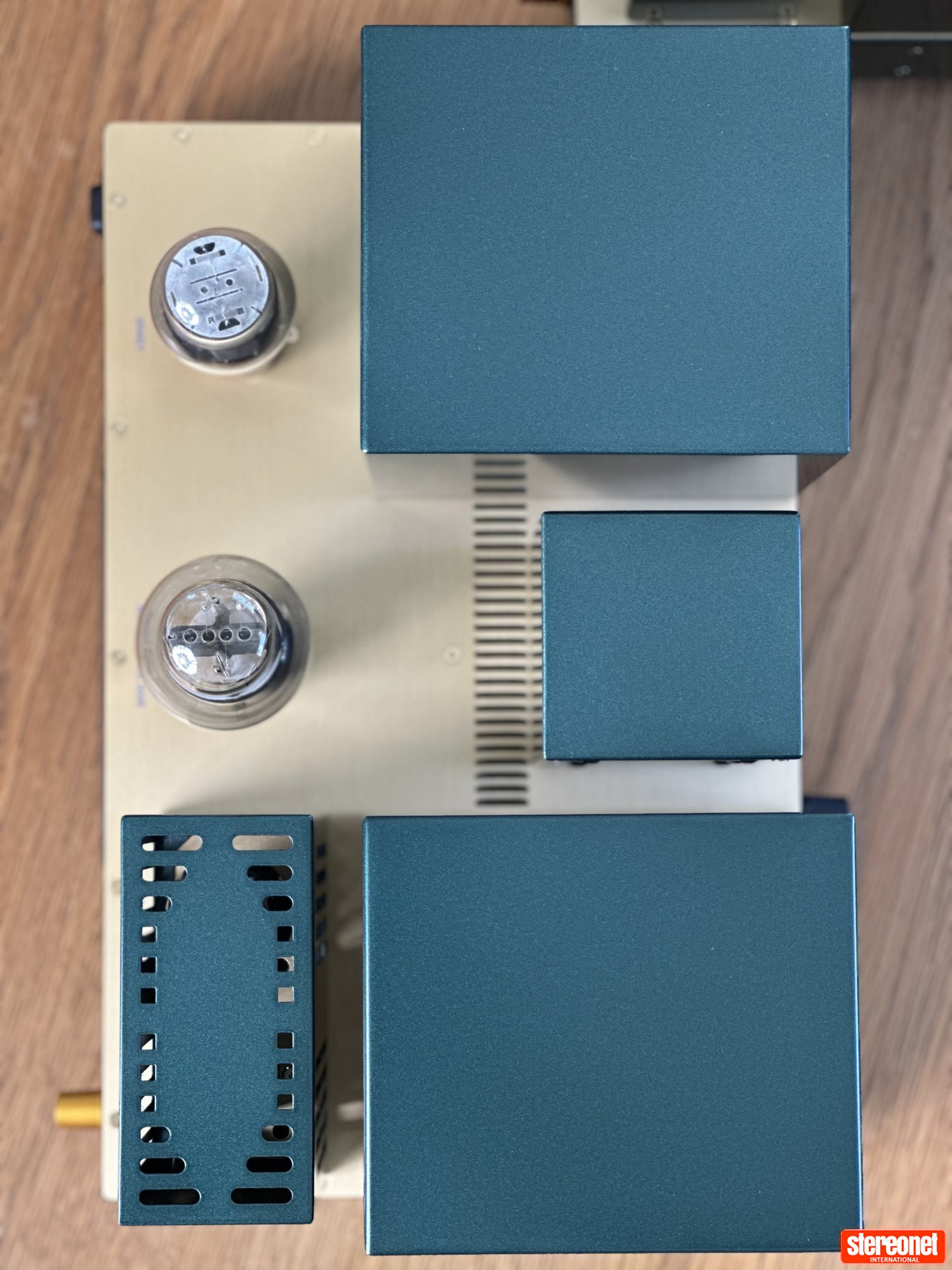 Shindo Western Electric 300b Limited Mono Amplifiers - Power Amplifiers ...