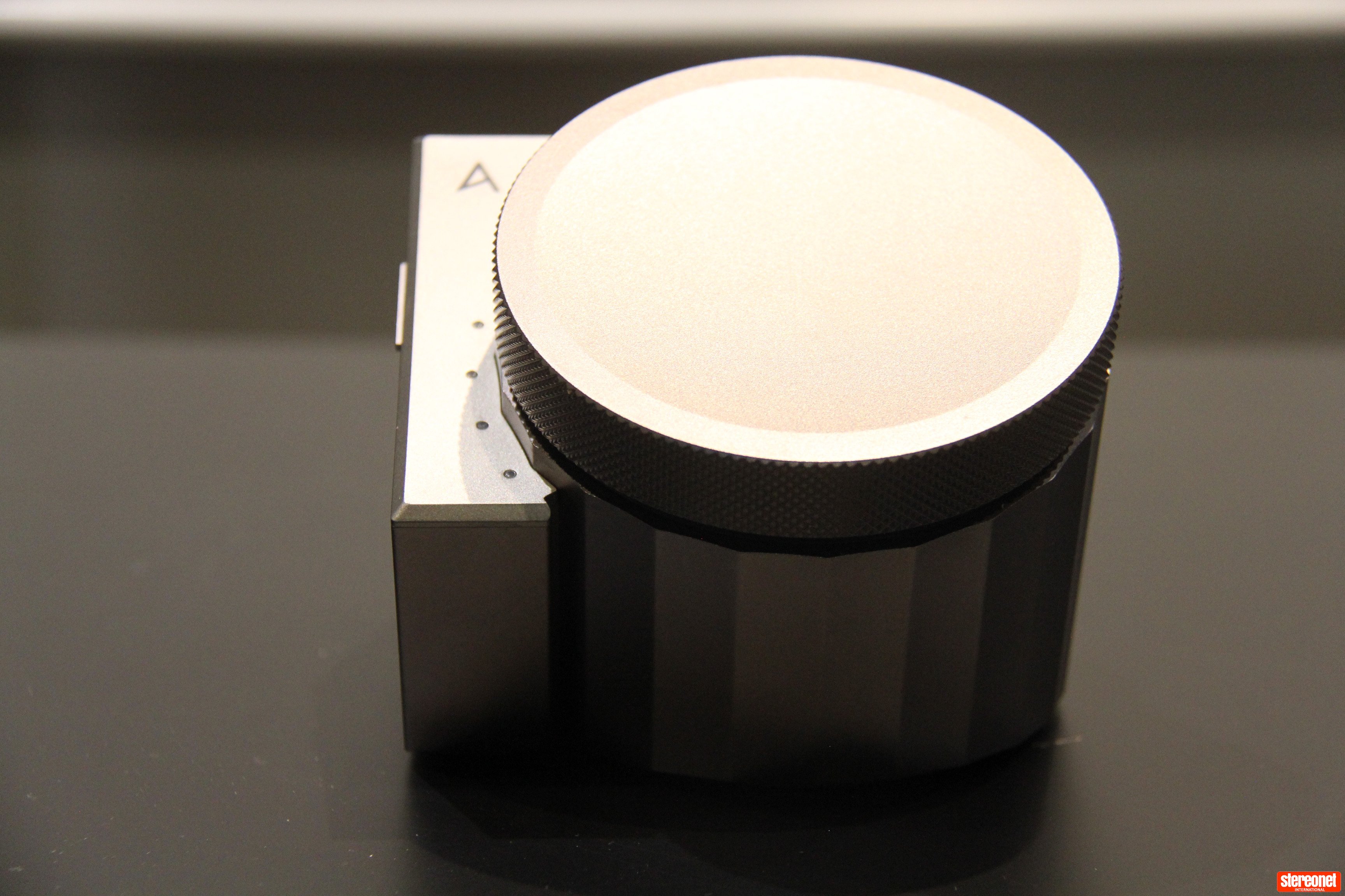 Astell&Kern ACRO L1000 Headphone Amplifier (with DAC) - Headphone Amps ...